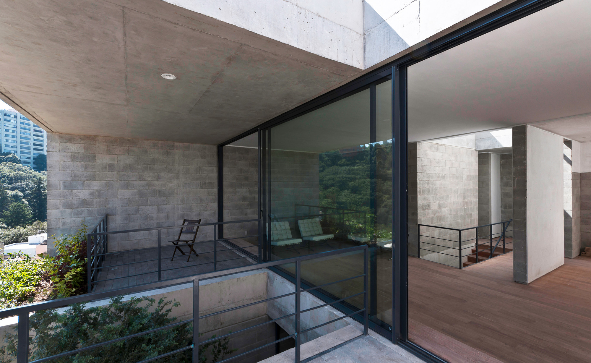 Gallery of Búhos House / Ambrosi I Etchegaray - 1