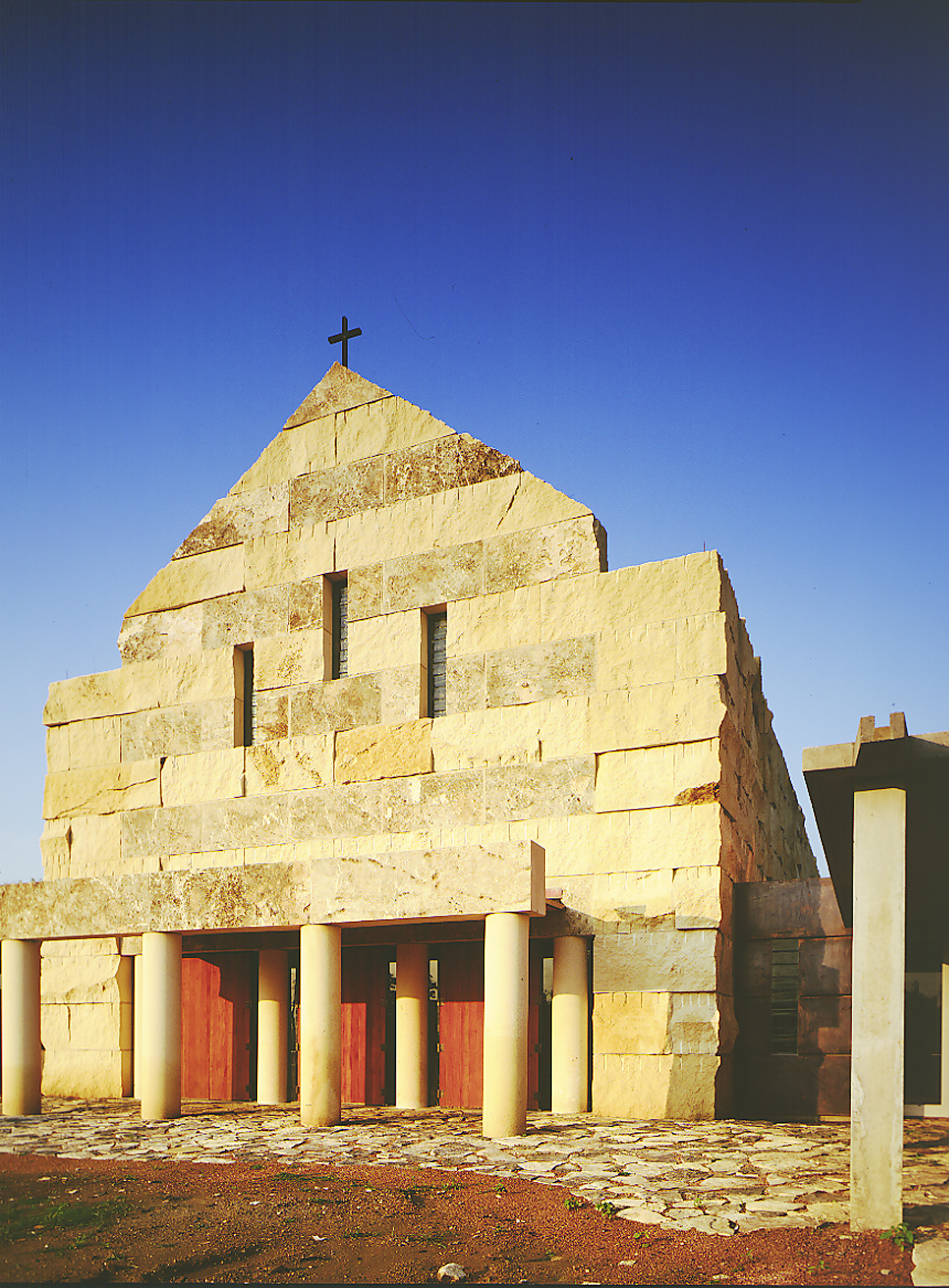 Galería de Iglesia de la Abadía Cisterciense / Cunningham Architects - 1