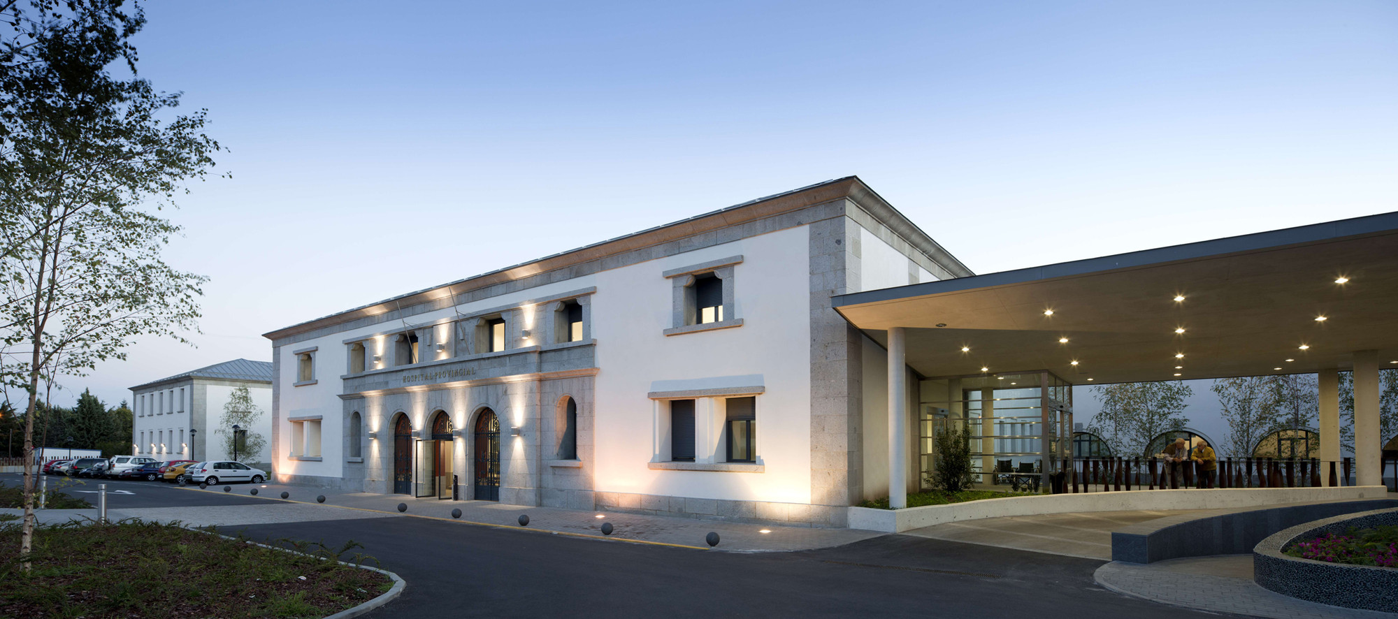 Gallery of Avila Hospital / EACSN - 4