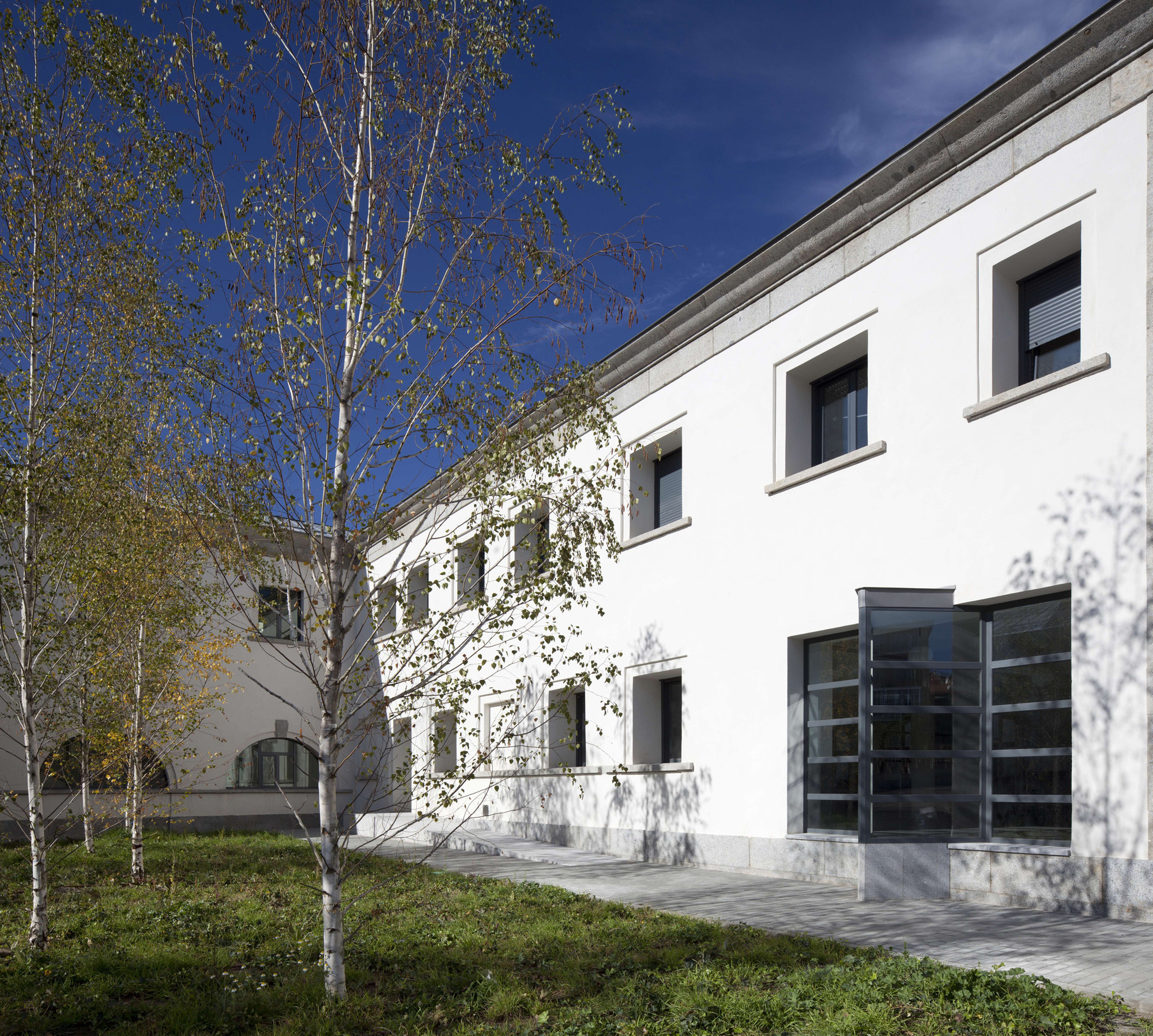 Gallery of Avila Hospital / EACSN - 20