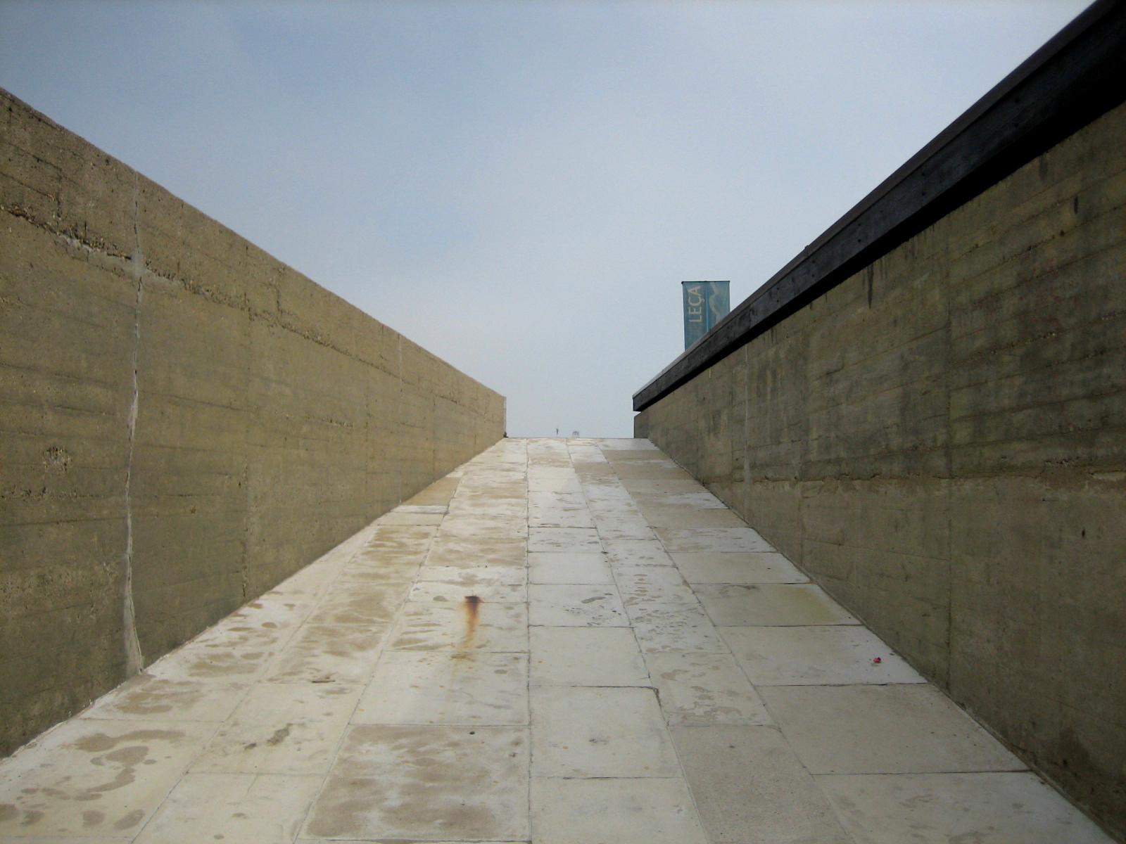 Galeria de Clássicos da Arquitetura: Leça Swimming Pools / Alvaro Siza - 3