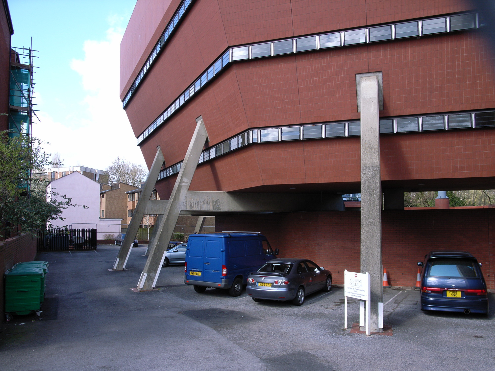 Galeria de Clássicos da Arquitetura: Florey Building / James Stirling - 8