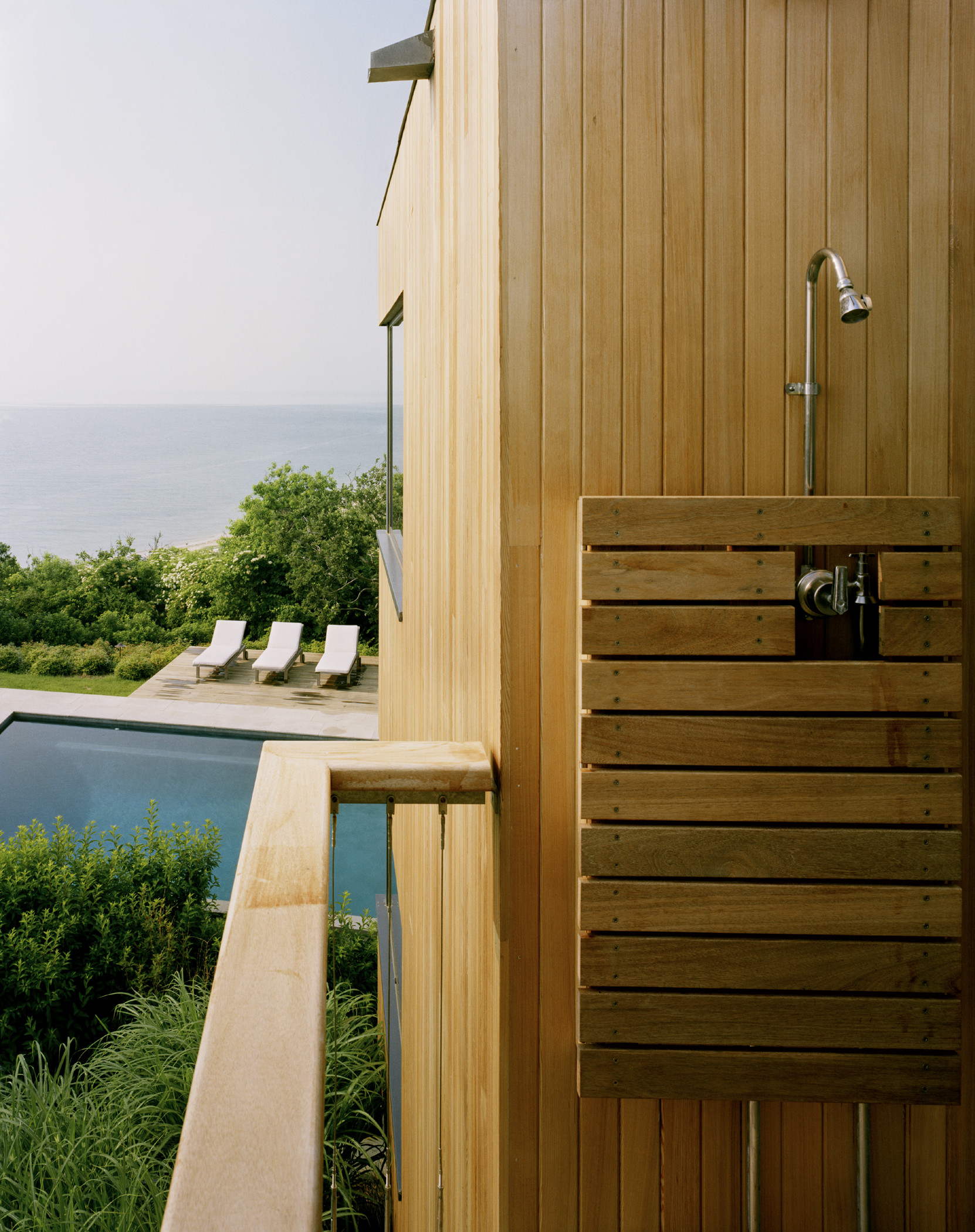 Gallery of Bluff House / Robert Young - 10