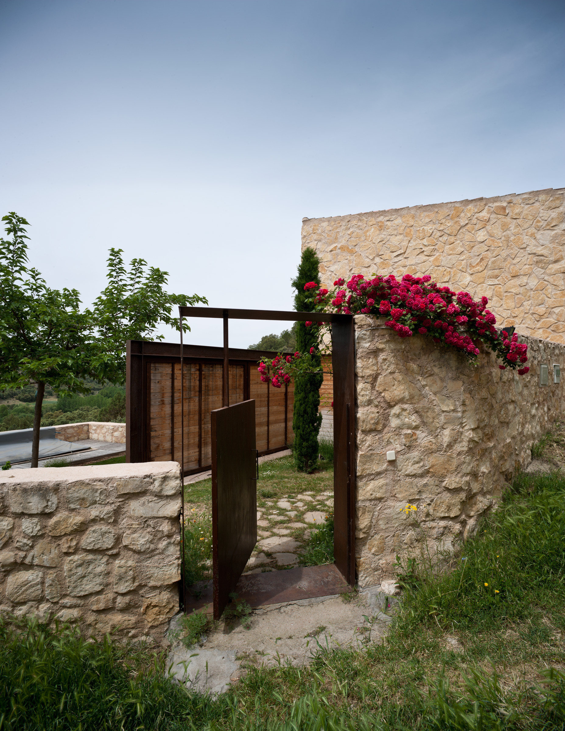 Gallery of La Revilla House / Estudio Mariano Martin - 4