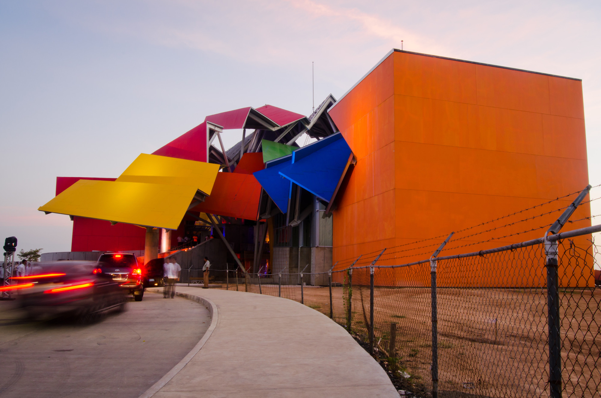 Gallery of In Progress: The Biomuseo / Frank Gehry - 7