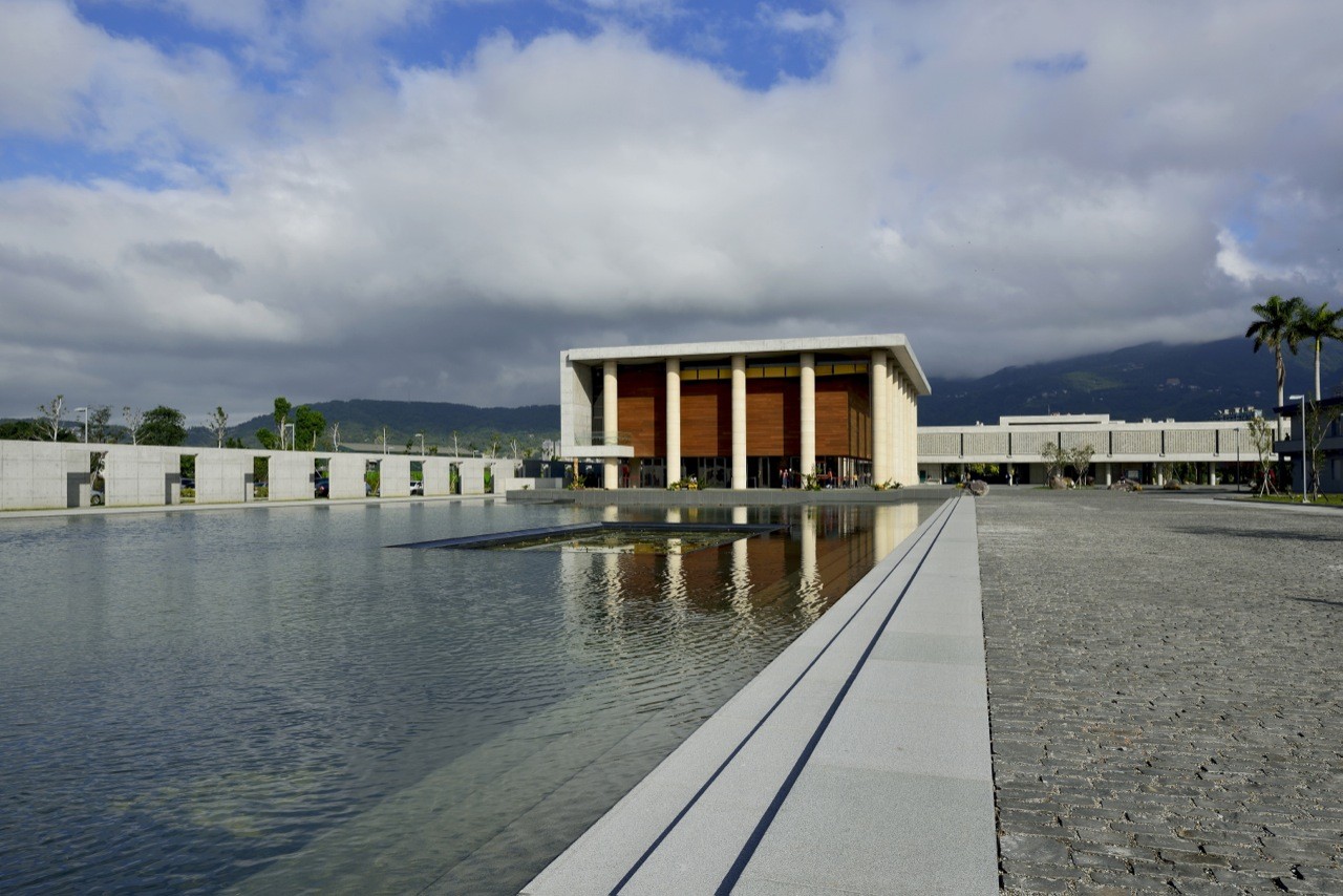 Gallery of Water-Moon Monastery / KRIS YAO | ARTECH - 15