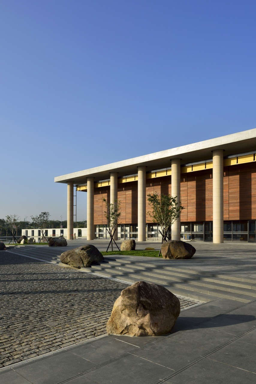 Galería de Water-Moon Monastery / Artech Architects - 22