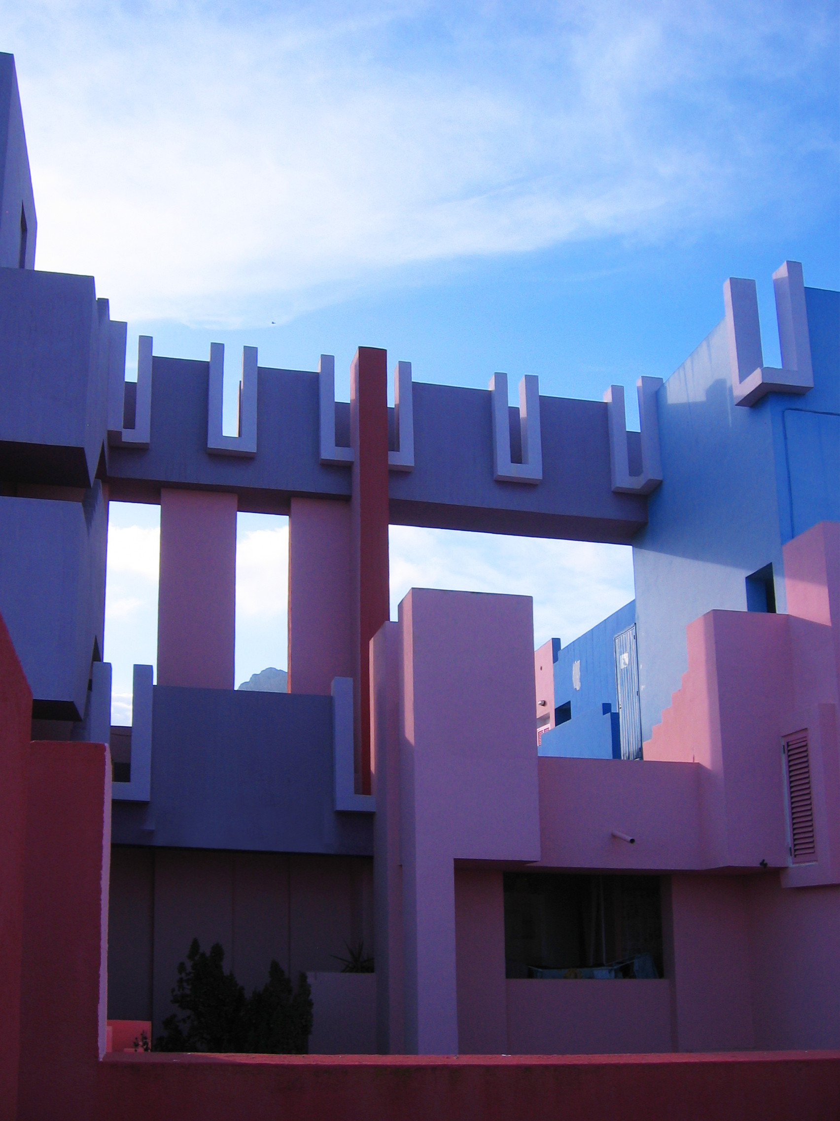 Gallery of AD Classics: La Muralla Roja / Ricardo Bofill - 17