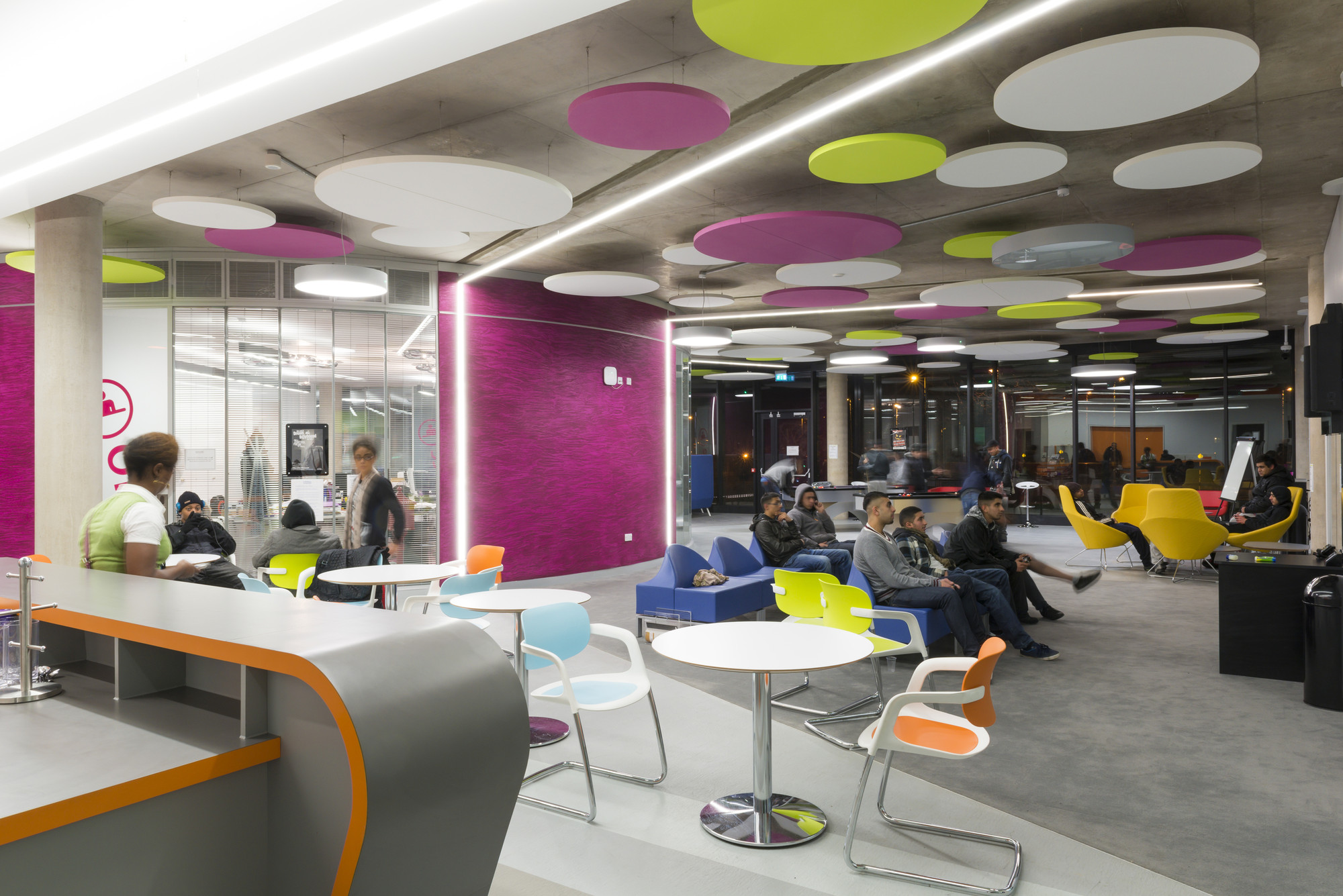 Gallery of The Lighthouse Young People’s Centre / Associated Architects - 3