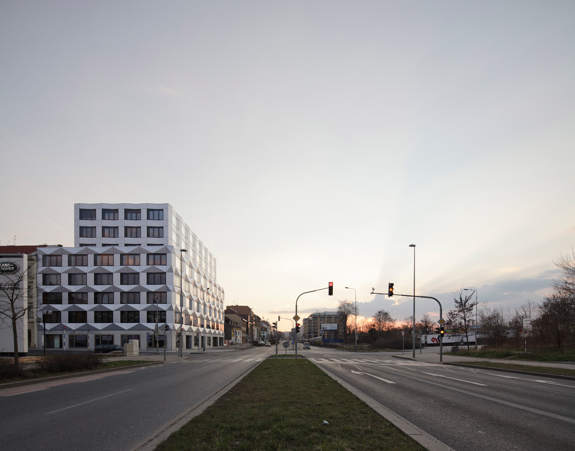 Gallery of Keystone Office Building / EM2N - 16