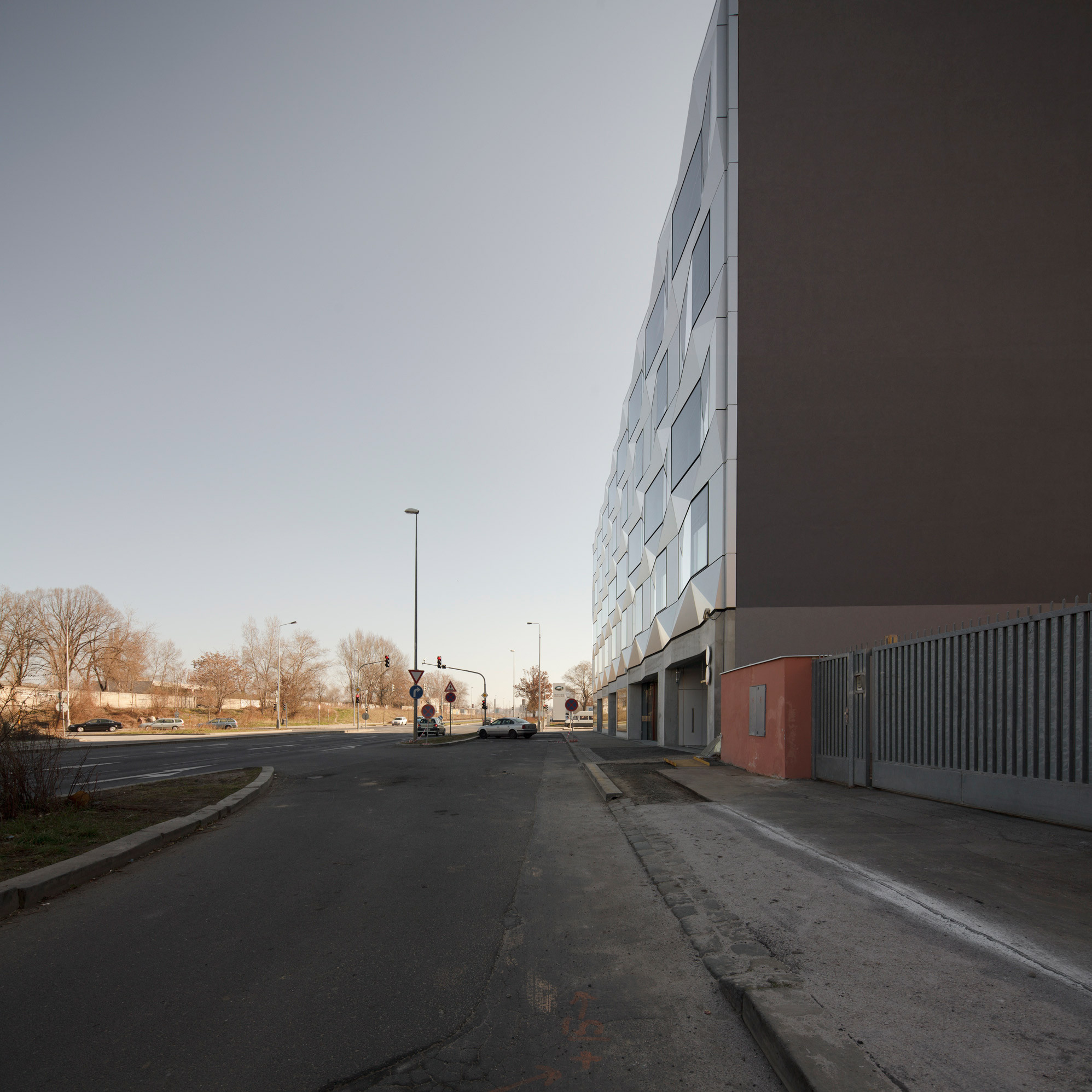 Gallery of Keystone Office Building / EM2N - 17