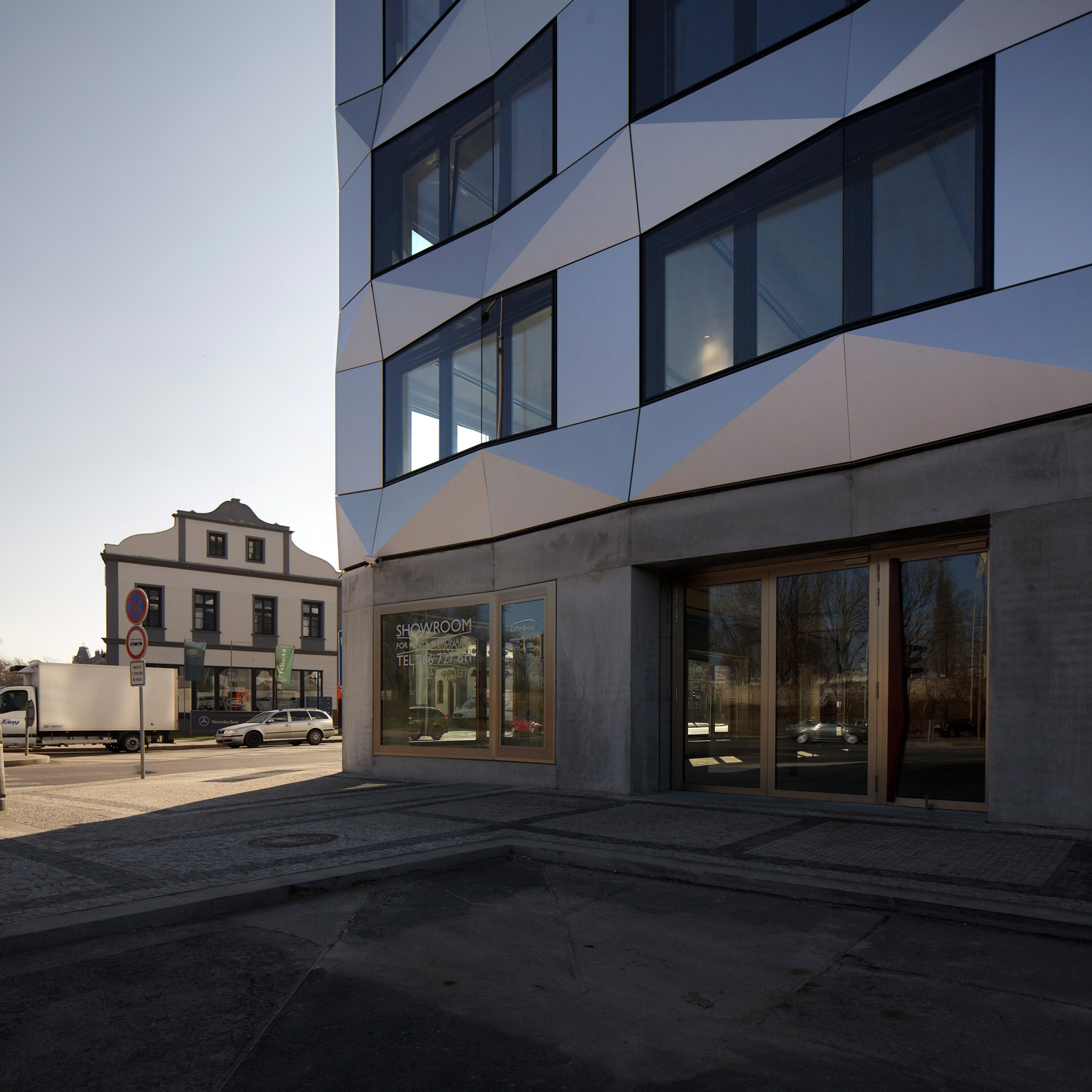 Gallery of Keystone Office Building / EM2N - 19