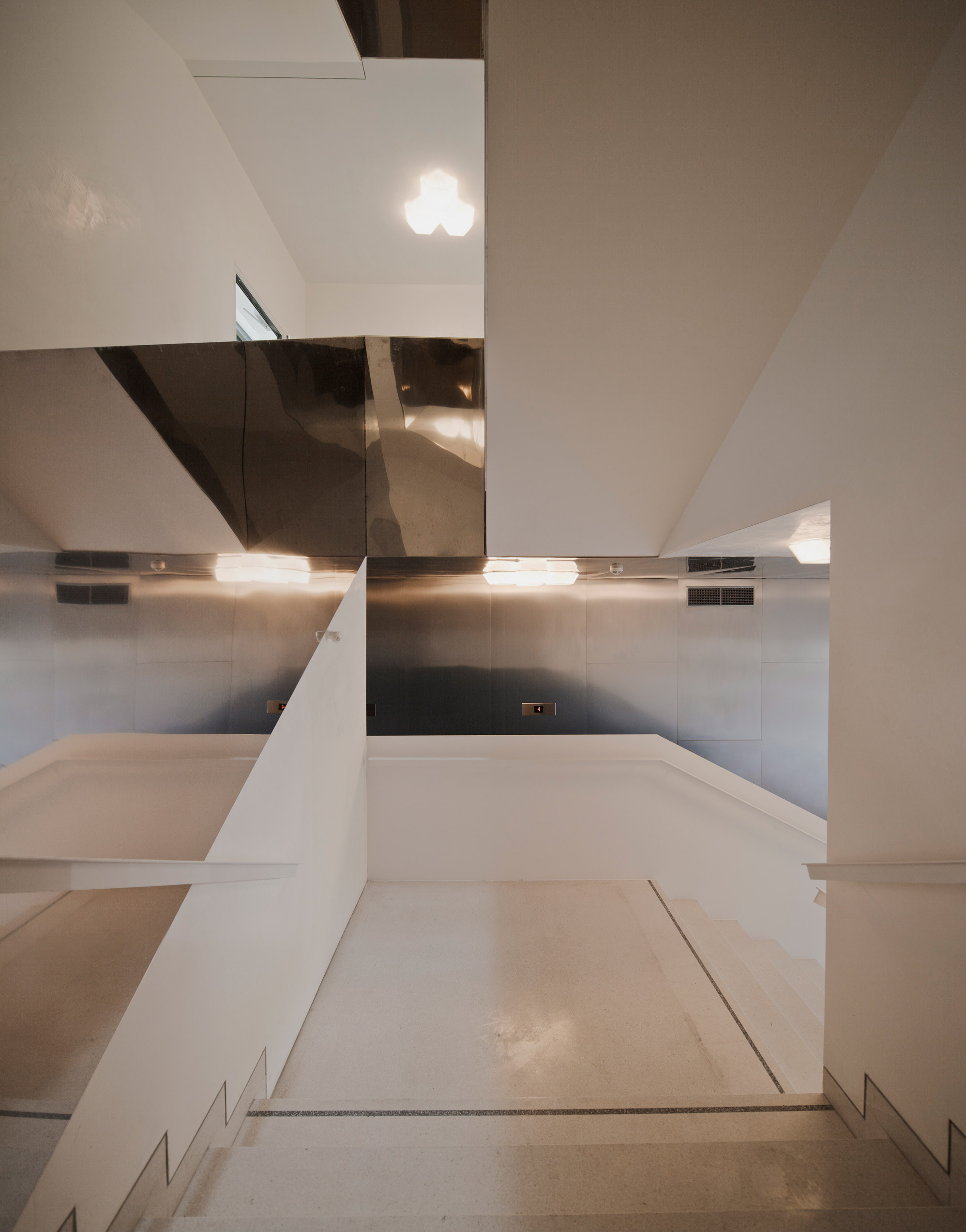 Gallery of Keystone Office Building / EM2N - 29