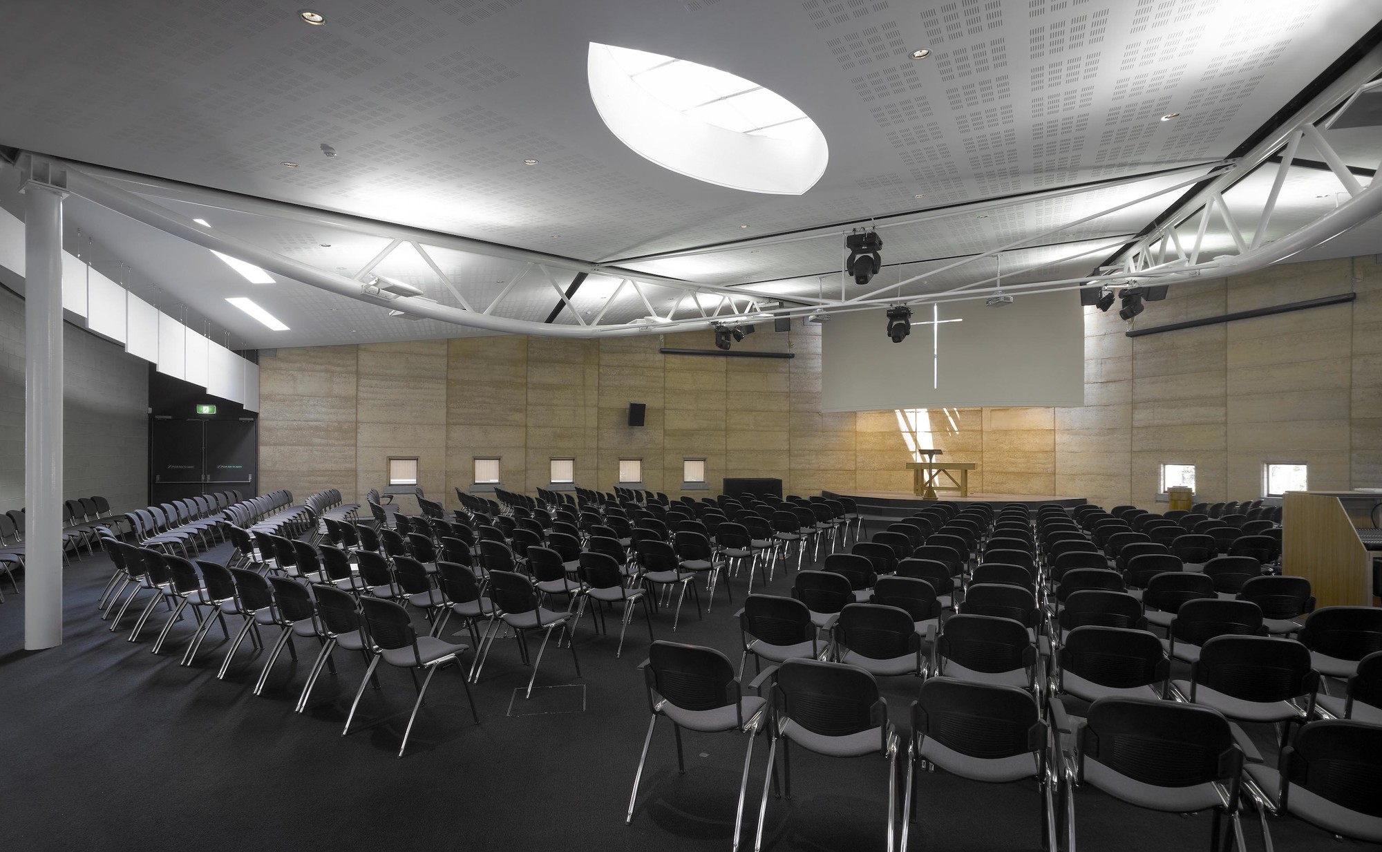 Gallery of St Alfred’s Church / Studio B Architects - 2