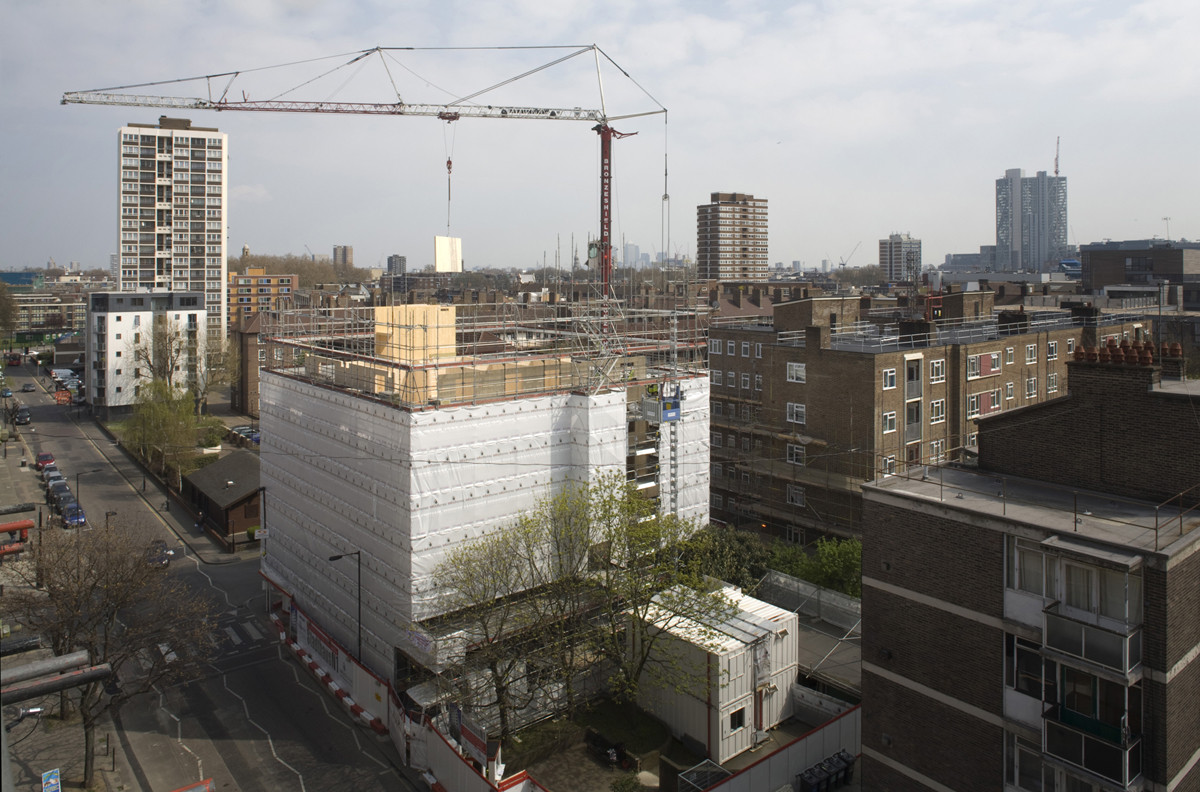 Galería de Stadthaus, 24 Murray Grove - Waugh Thistleton Architects ...
