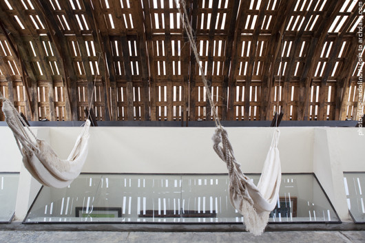 Galería de Casa Gertopan / Javier Corvalán + Laboratorio de ...