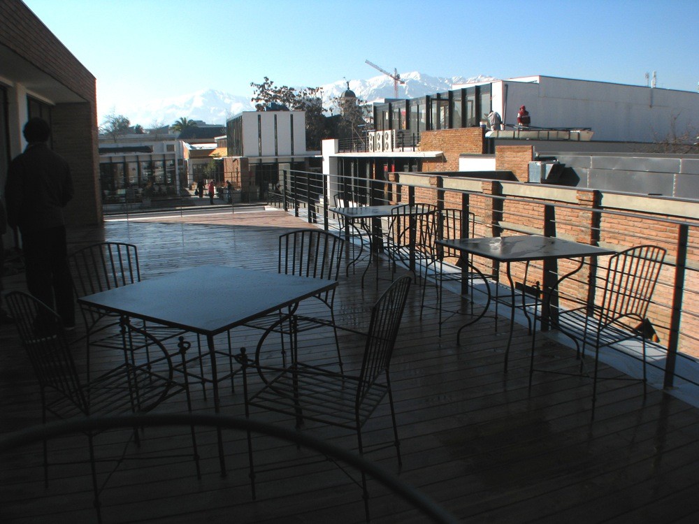 Galería de Patio Bellavista Segunda Etapa / Lira y Tuckermann ...