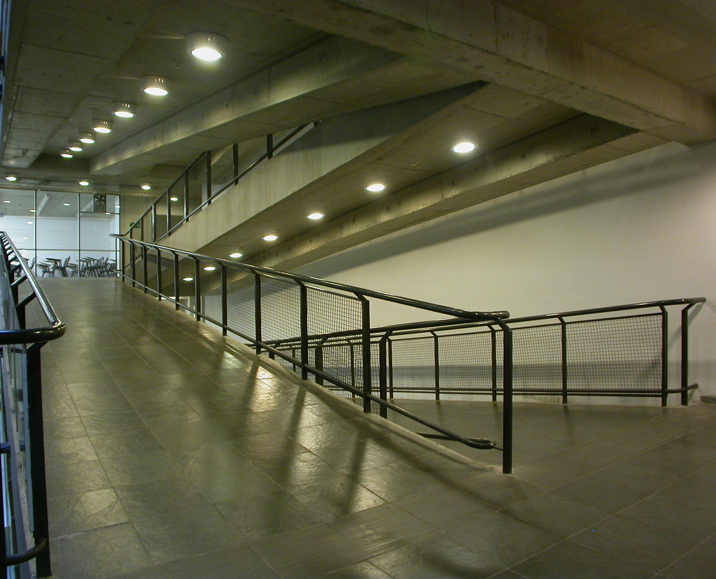 Galería de Edificio AIEP, Barrio Universitario de Santiago / Martin Schmidt Radic Arquitectos ...