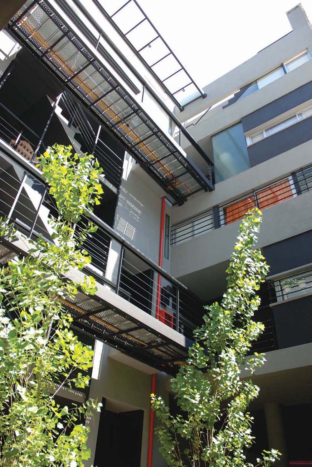 Galería de Edificio de Viviendas Uriarte 1010 / Monoblock - 8