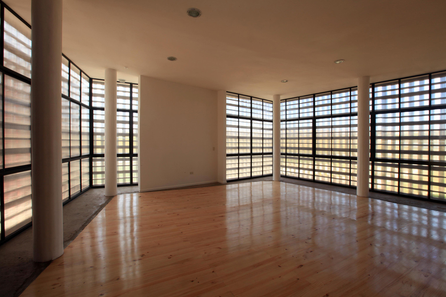 Gallery of Social Community Center / 3 Arquitectos - 6