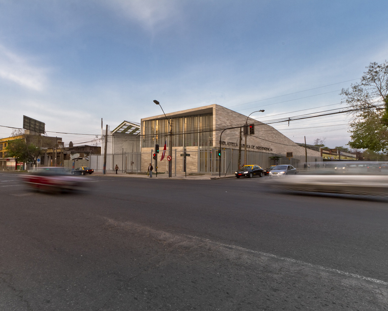 Biblioteca Pública de Independencia / Marsino Arquitectura | ArchDaily ...