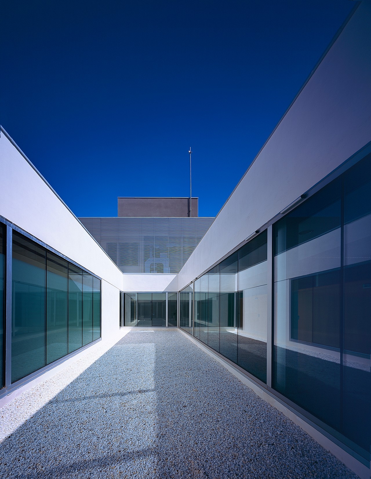 Galería de Centro de Salud de Quintanar del Rey / MBVB ARQUITECTOS - 4