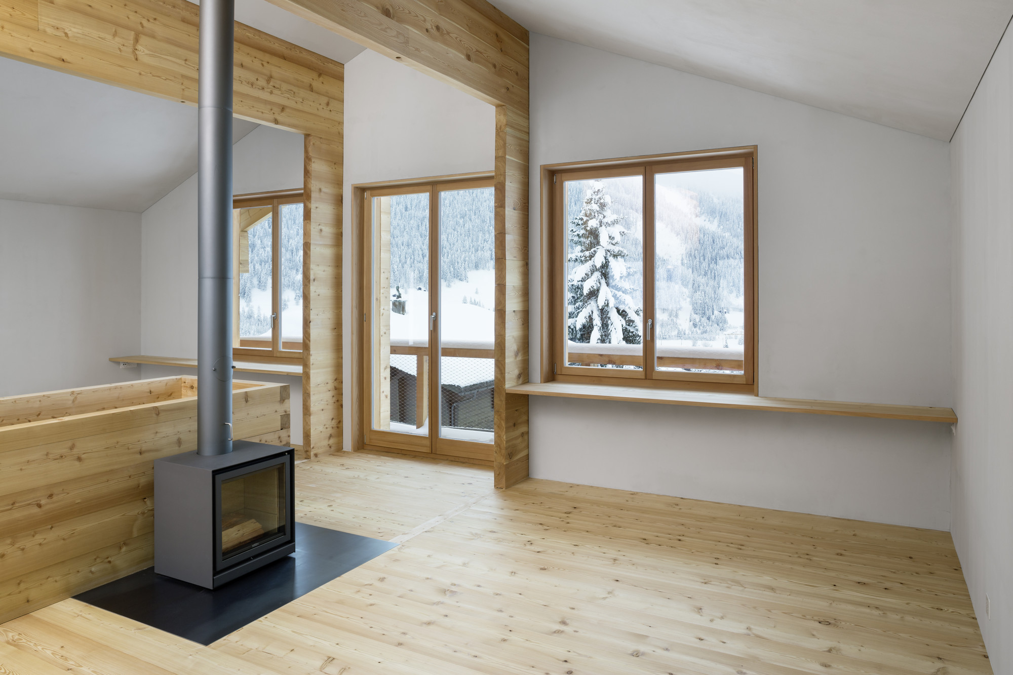 Gallery of House in Reckingen / Roman Hutter Architektur - 3