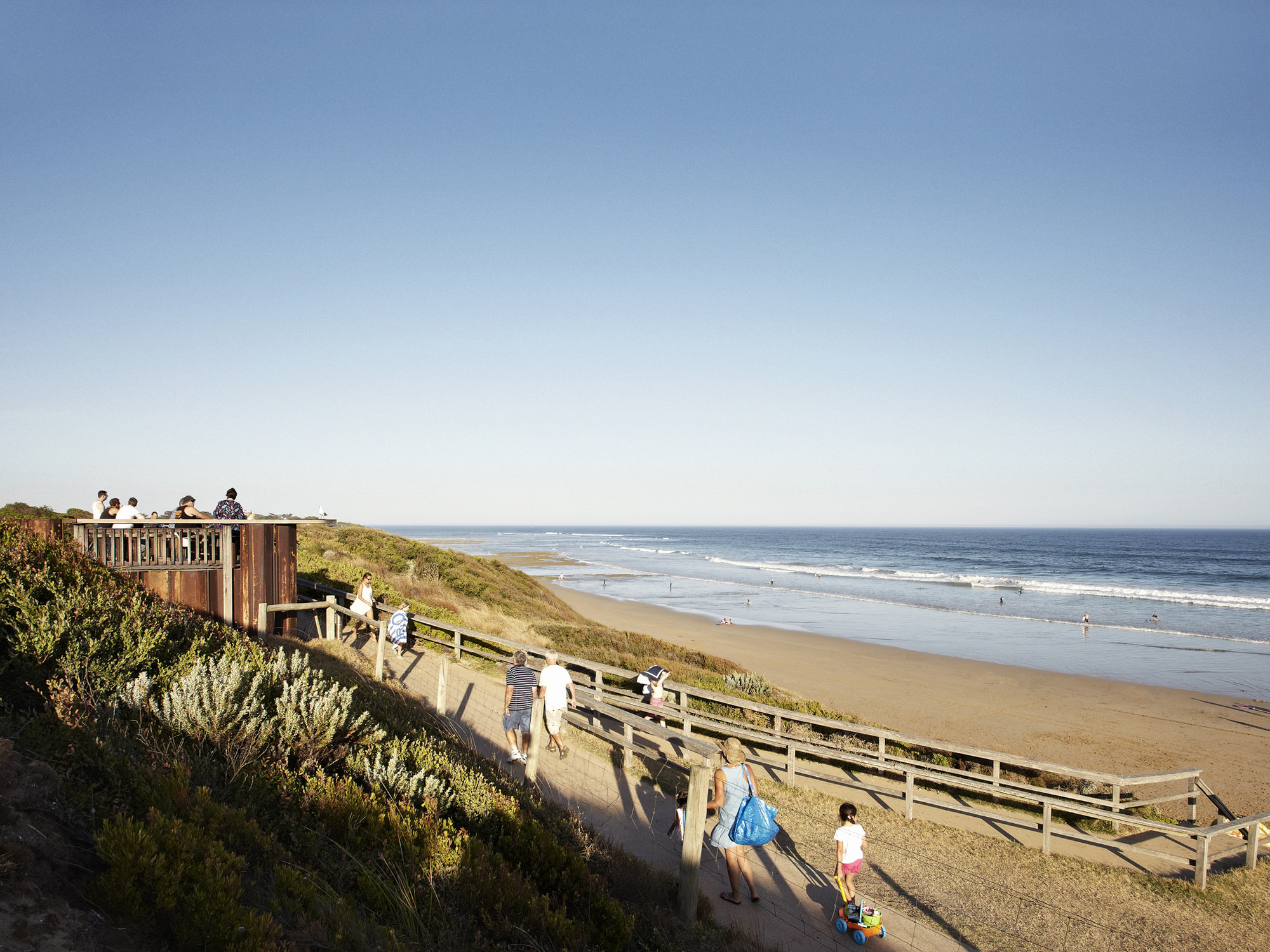 Gallery of Third Wave Kiosk / Tony Hobba Architects - 12