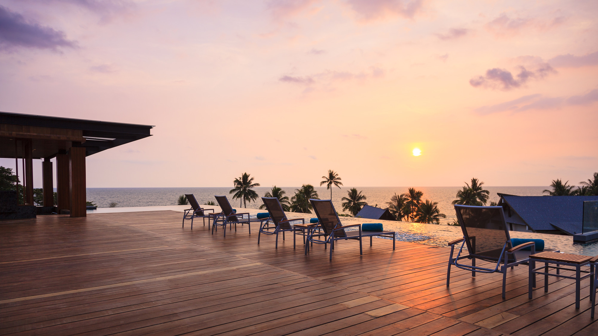 Gallery of KC Grande Resort & Spa-Hillside / Foundry of Space - 25