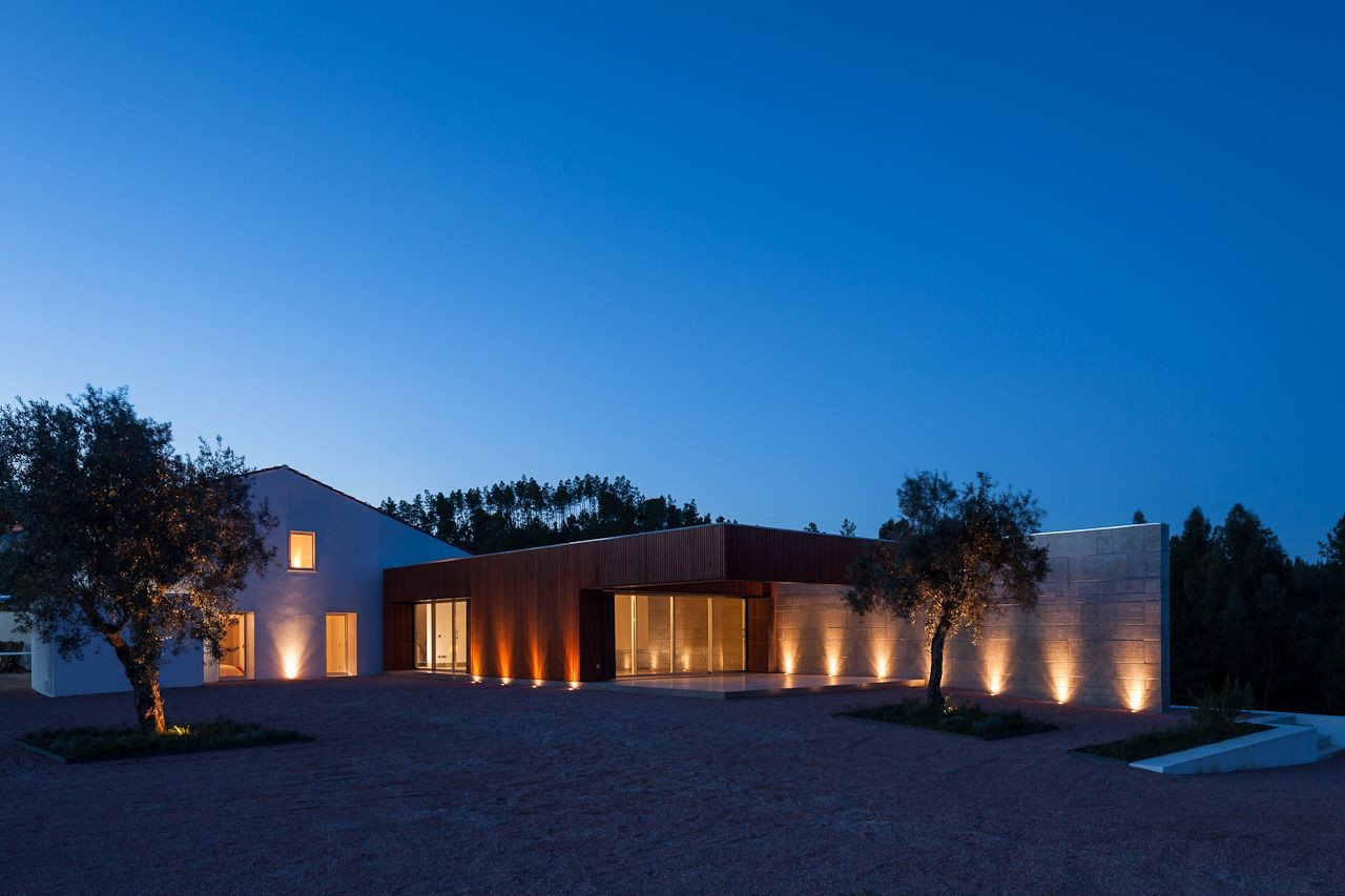 Gallery of Vale de Abelha House / Duarte Pape - 5