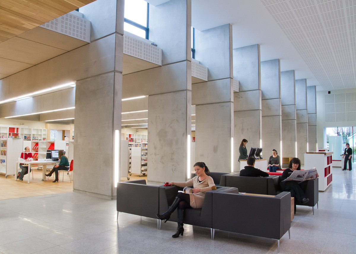 Gallery of Ballyroan Library / Box Architecture - 3