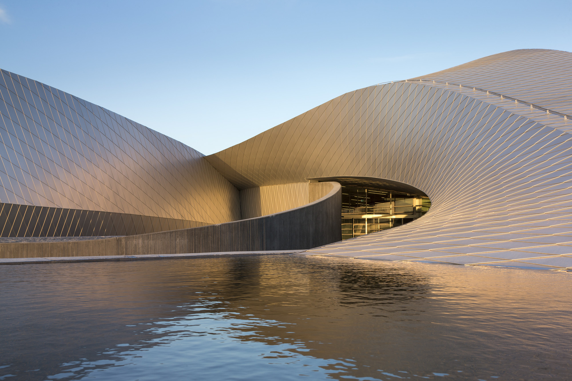 Gallery of The Blue Planet / 3XN - 18