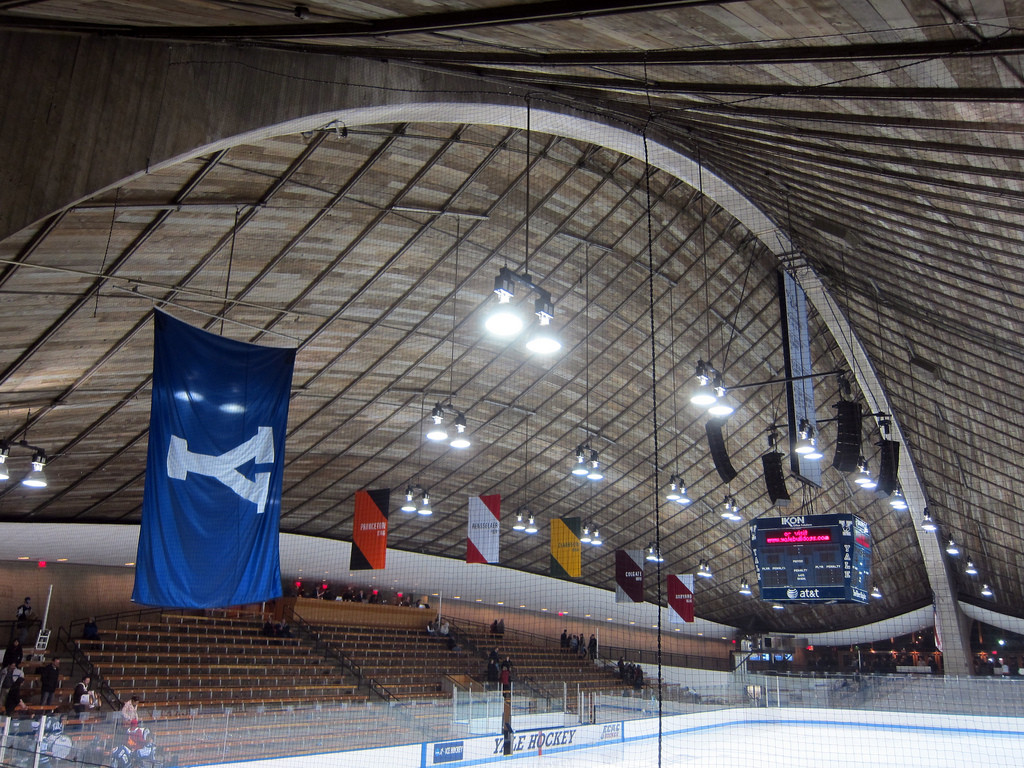 Galeria de Clássicos da Arquitetura: David S. Ingalls Skating Rink ...