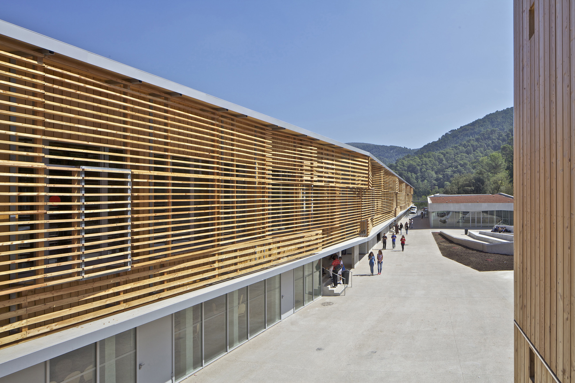 Galería de Liceo Regional René Goscinny / José Morales & Rémy Marciano - 6