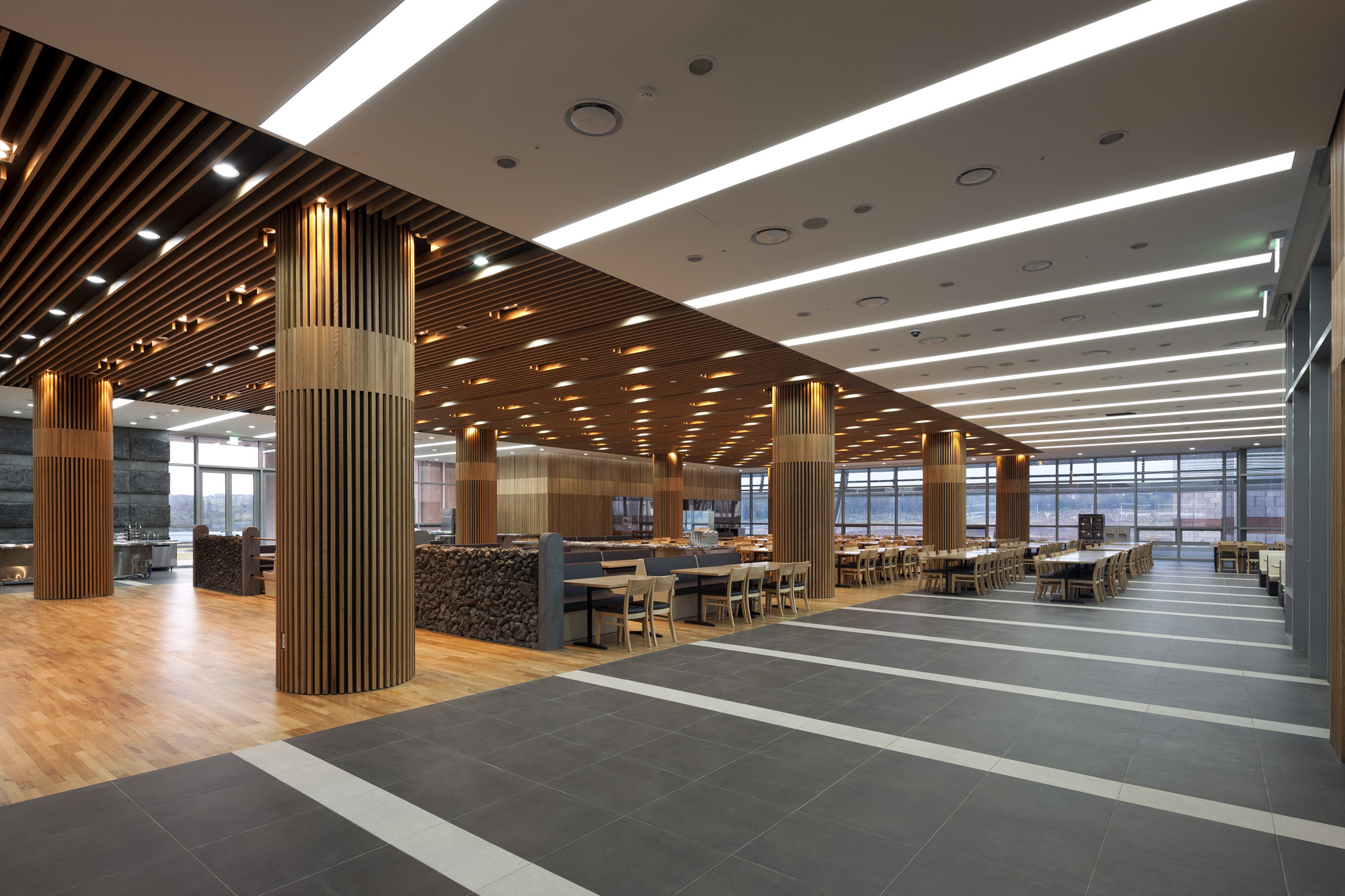 Galería de Branksome Hall Asia Jeju Global Education City / Samoo ...