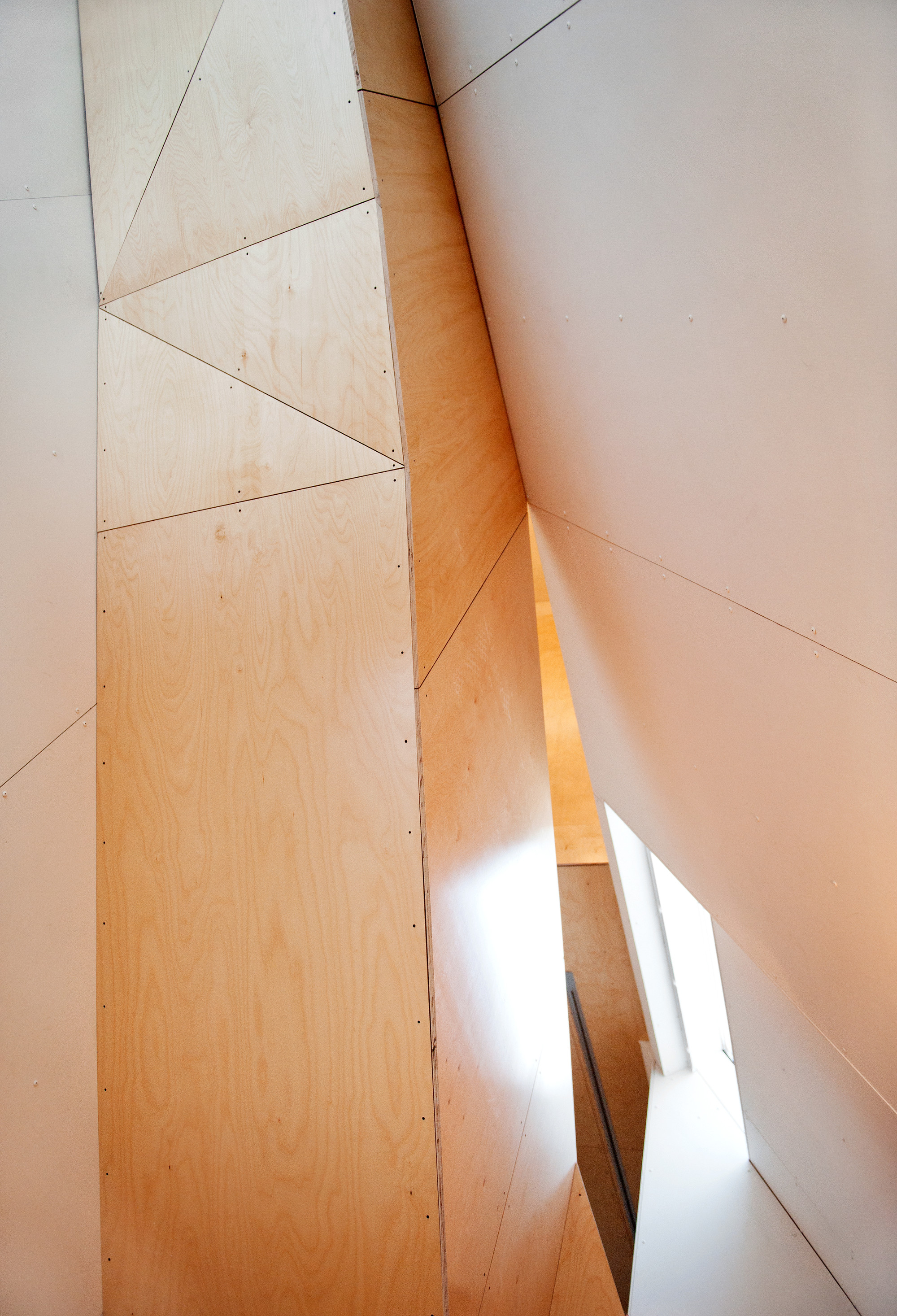 Gallery of The Polite House / JVA - 17