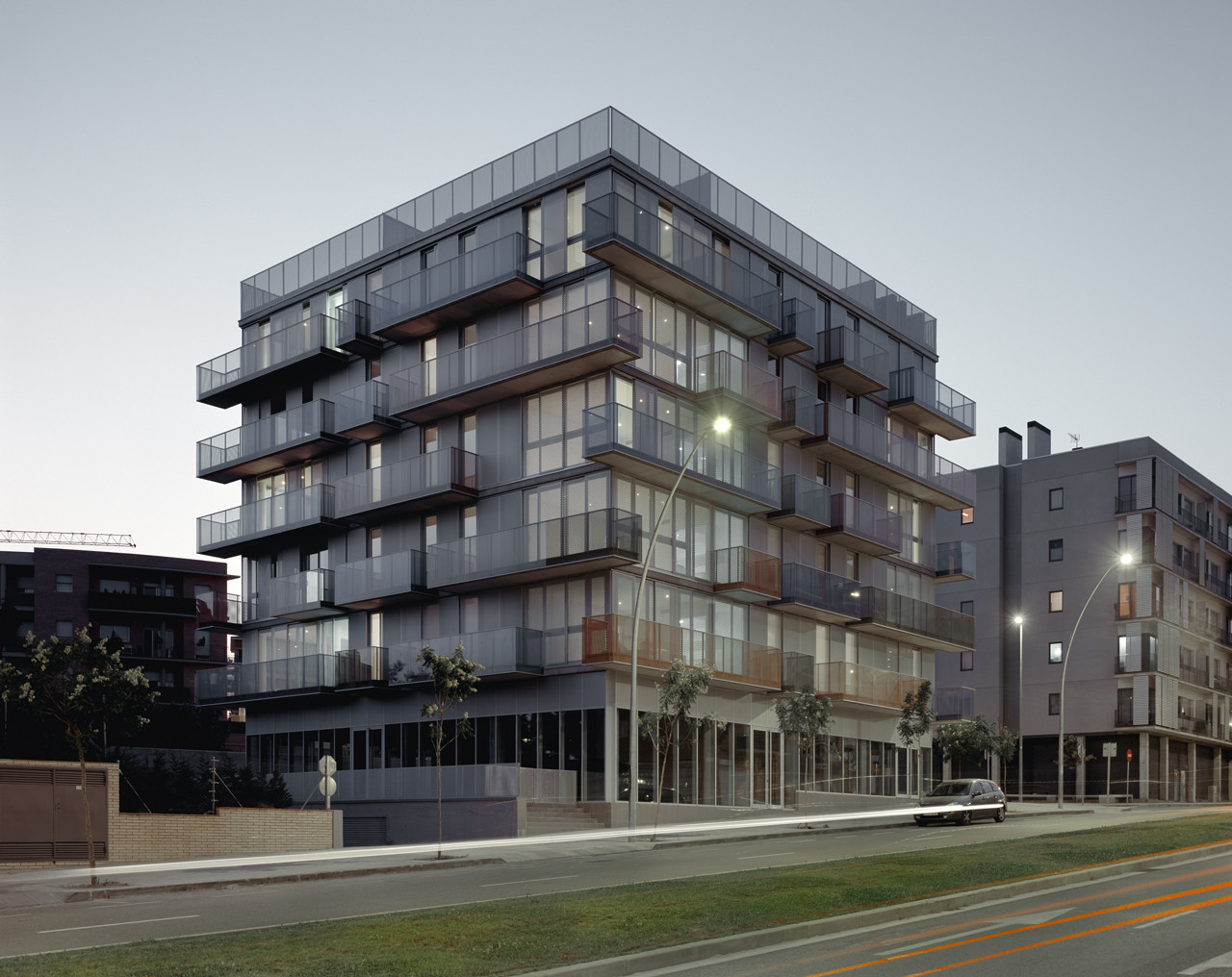 Gallery of 20 Unit Multifamily Housing and Commercial Block / Narch - 8