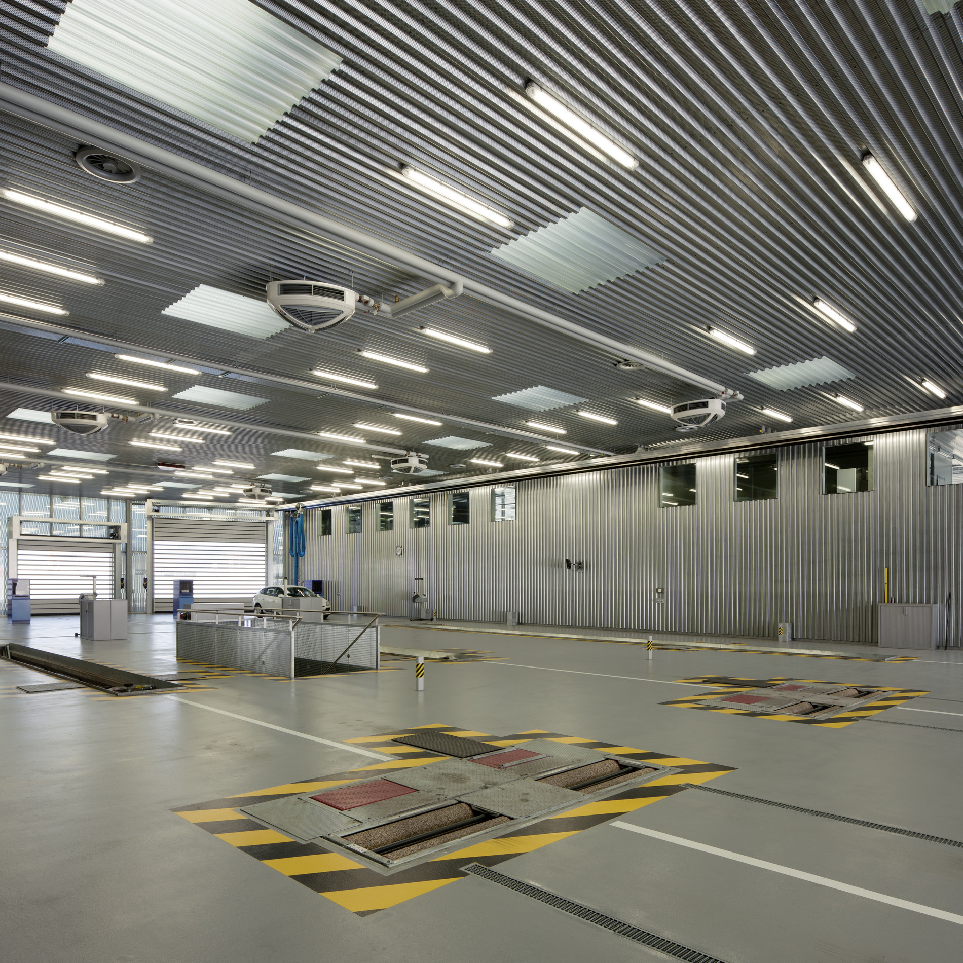 Gallery of Motorway Control Centre / meier + associés architectes - 12