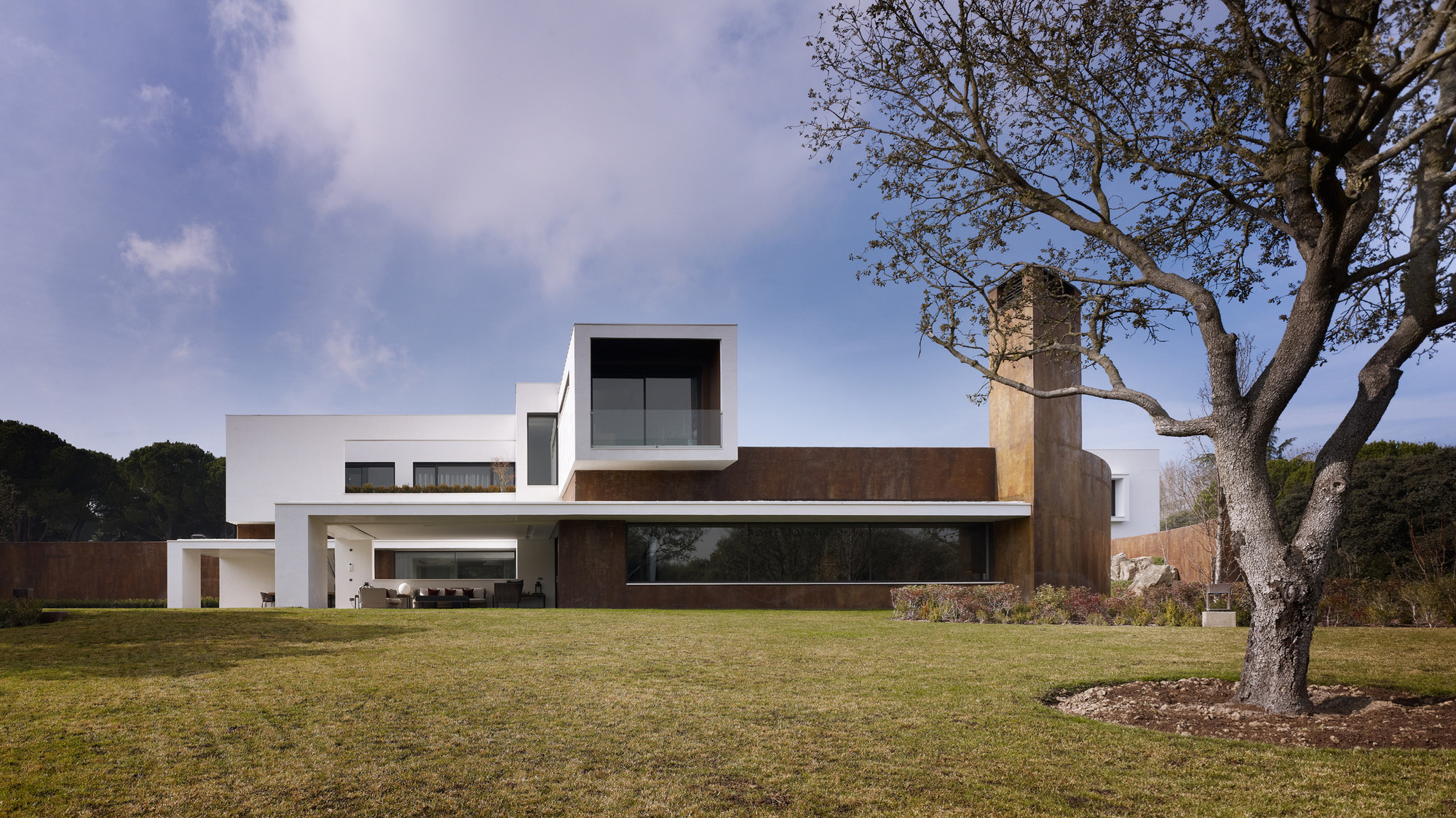 Galeria de Casa em La Moraleja / Dahl Architects + GHG Architecs - 25
