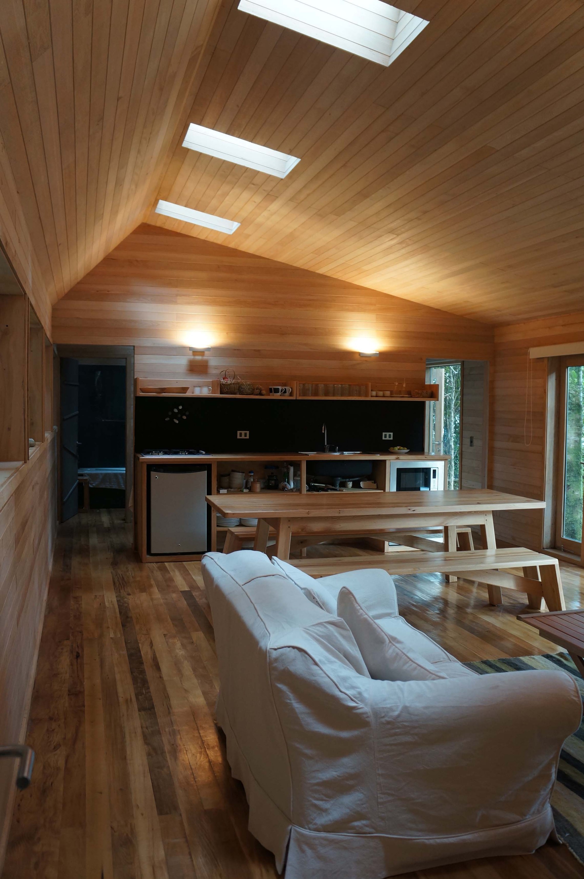 Gallery of Huillinco Lake House / Del Campo - Labbe - 13