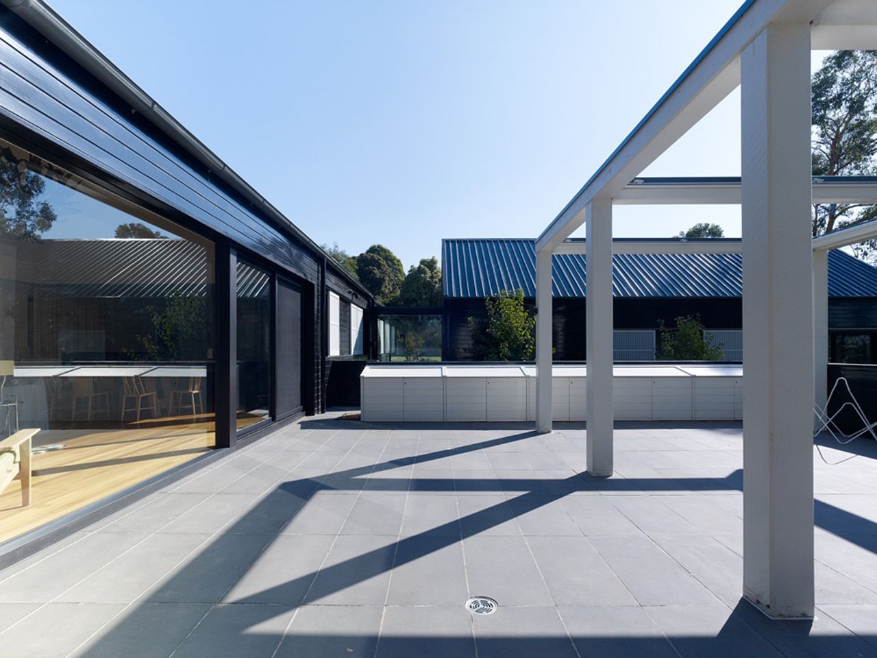 Gallery of Blake Street / B.E Architecture - 17