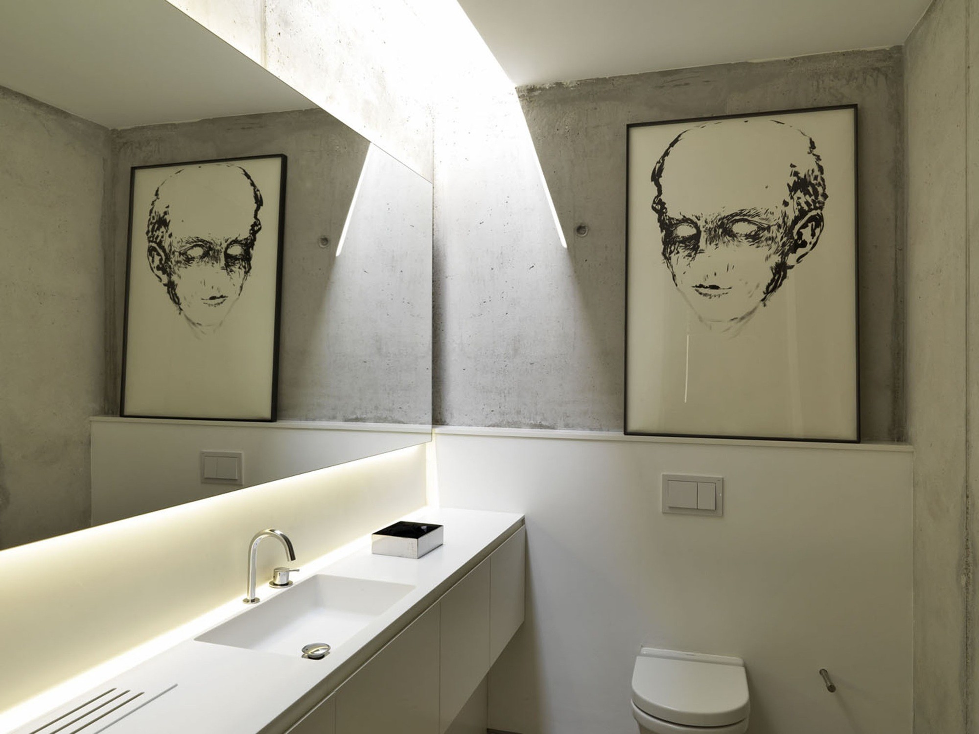 Galeria de The Me Too House / LADAA - 13