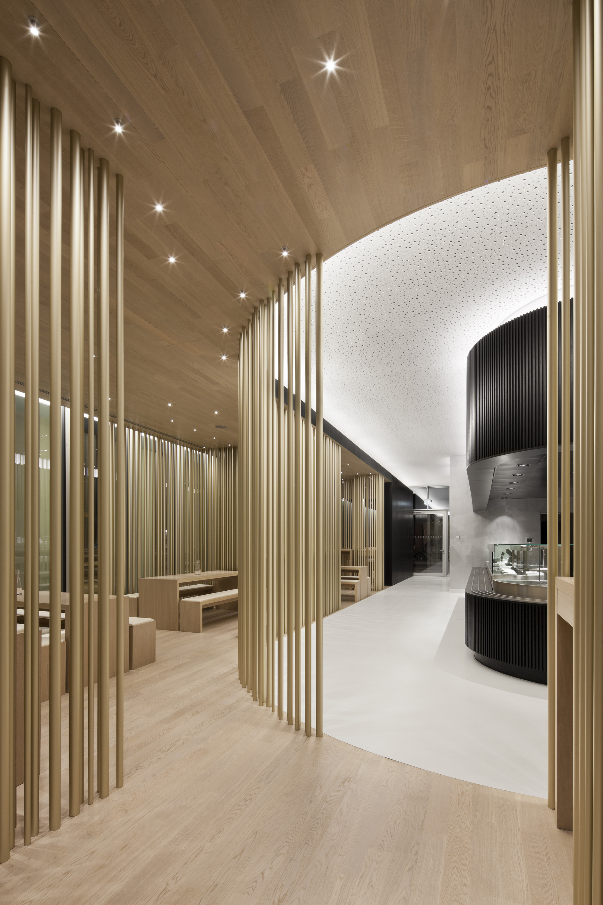 Gallery of Restaurant Tour Total / Leyk Wollenberg Architects - 6