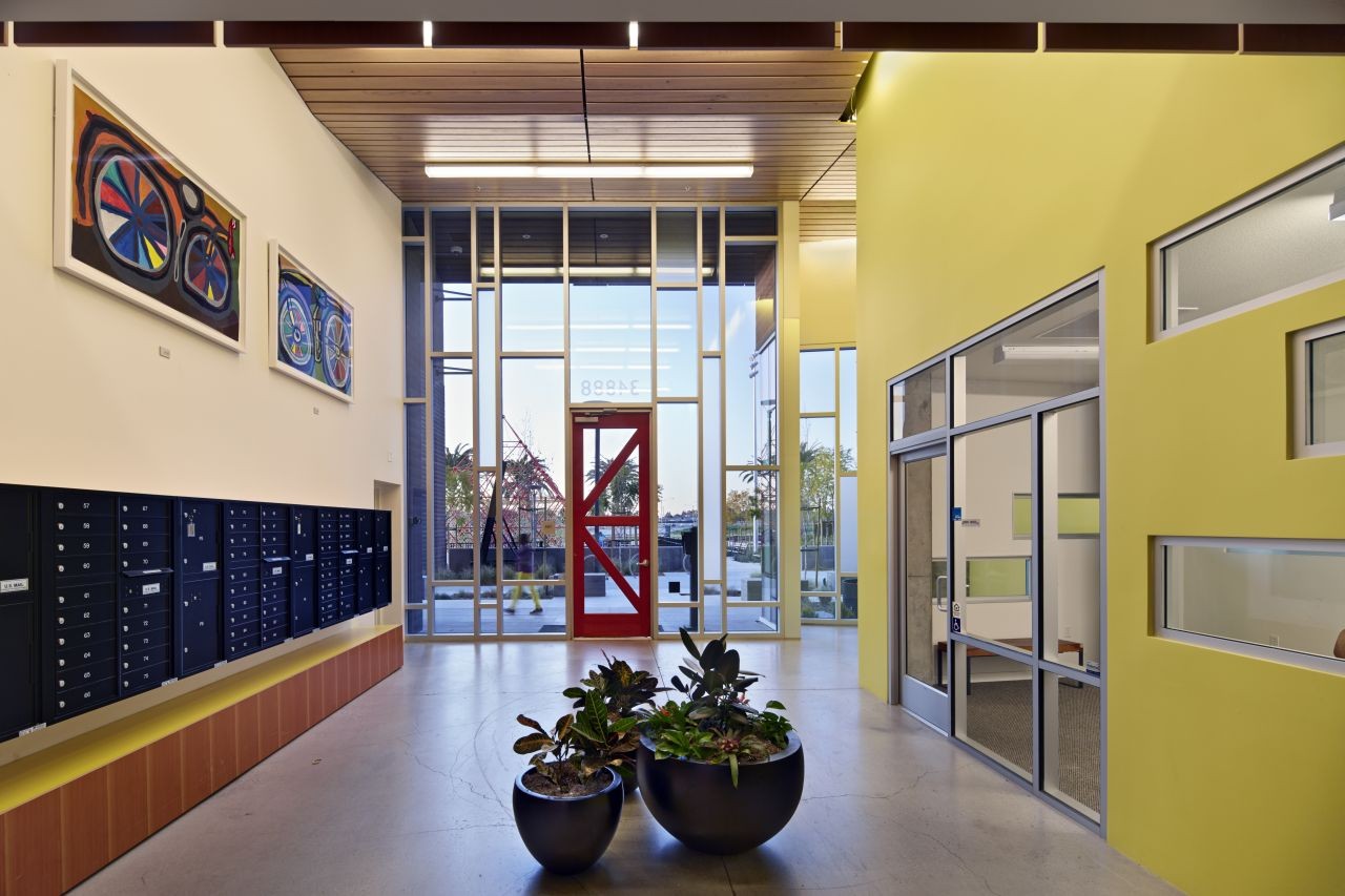 Gallery of Station Center Family Housing / David Baker + Partners ...
