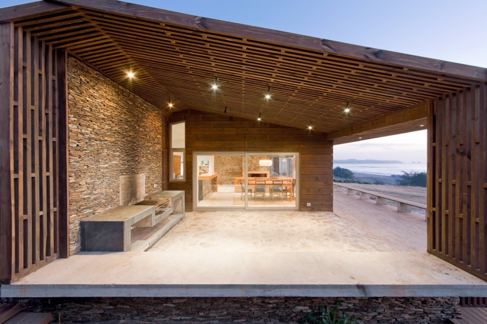 Gallery of Plinth House / LAND Arquitectos - 4