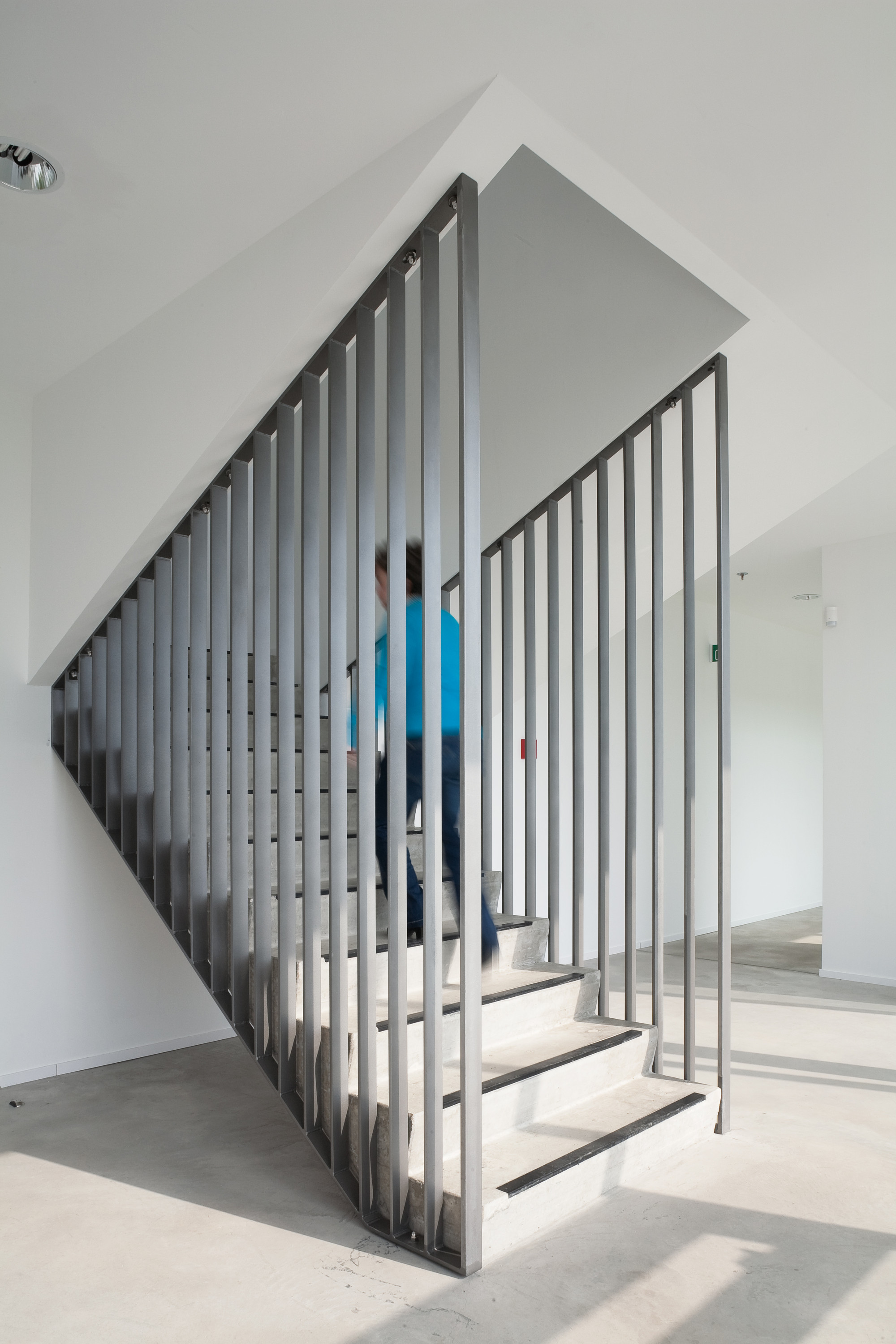 Gallery of "Fancy" Retail Headquarters / Urban Platform - 17