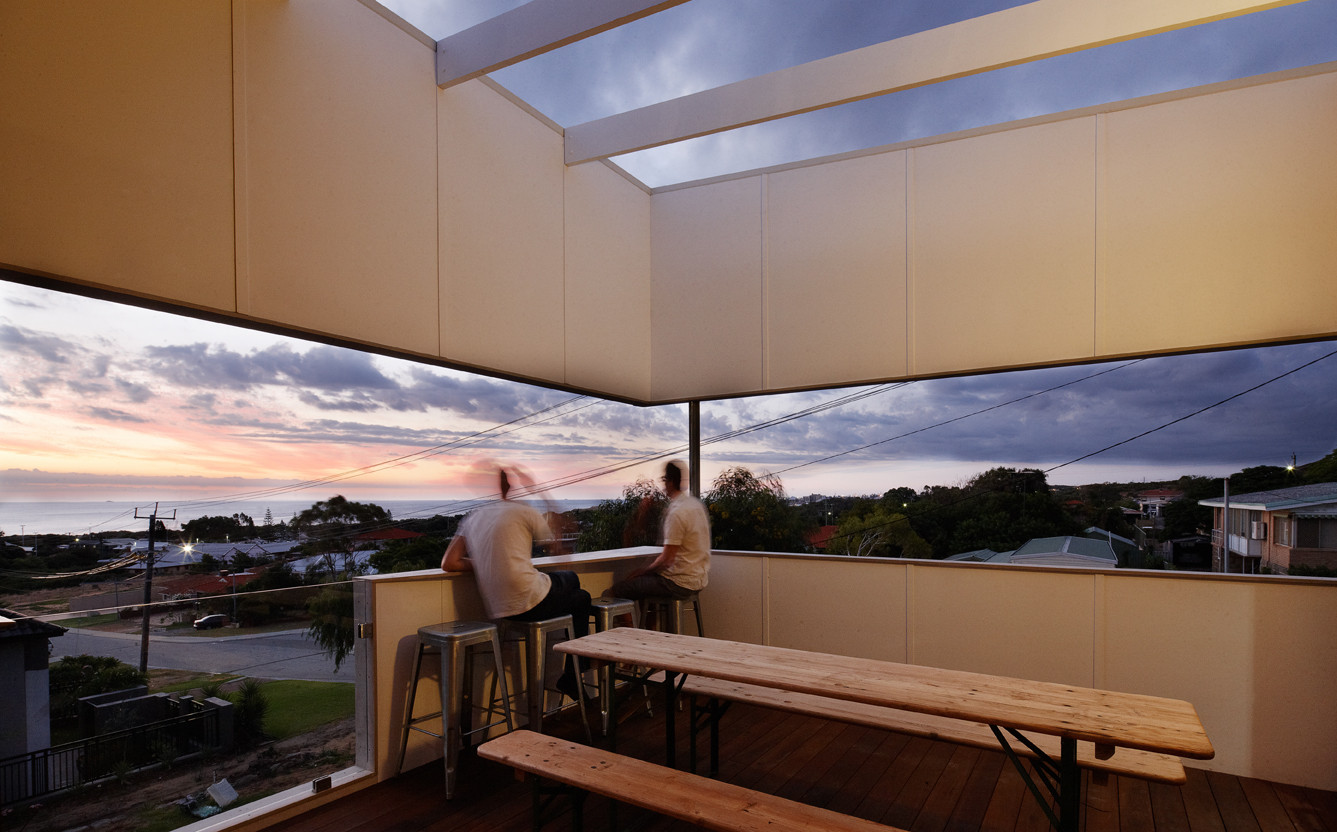 Gallery of Suburban Beach House / David Barr + Ross Brewin - 14