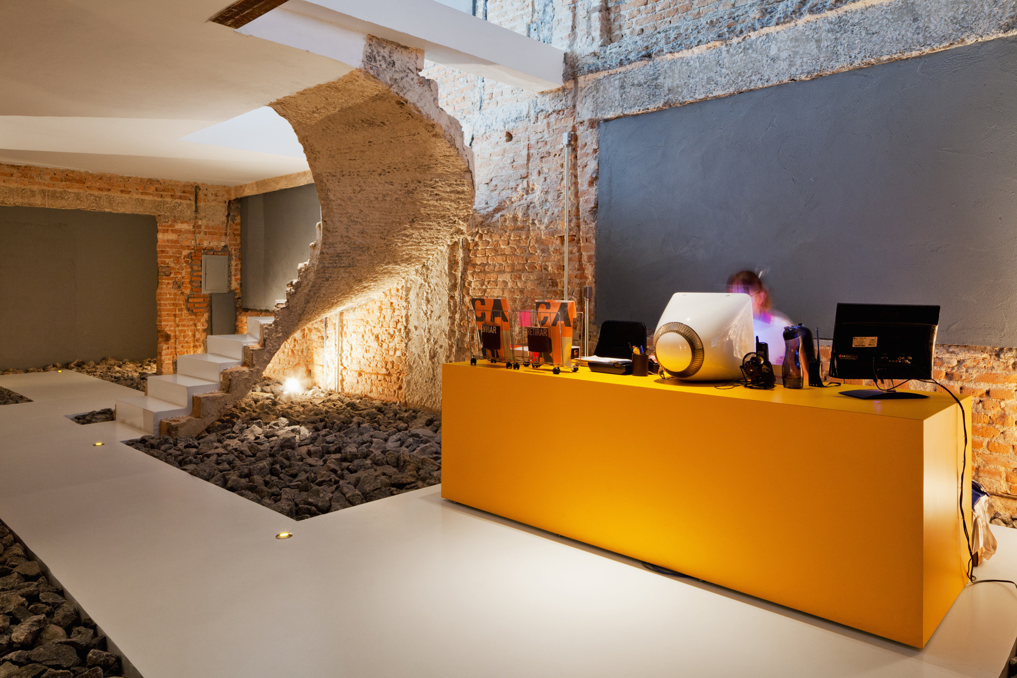 Gallery of CASA REX / FGMF - 13