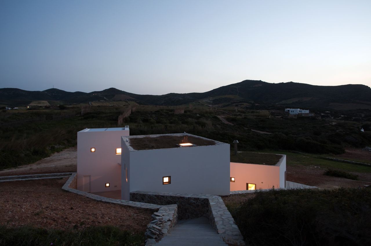 Gallery of X House / Paan Architects - 11