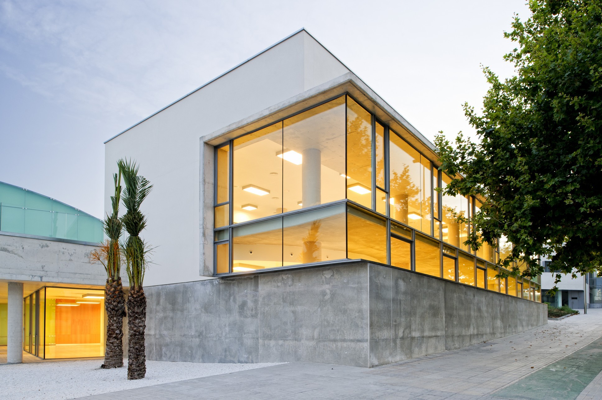 Gallery of Cultural and Social Center in Carrús / Julio Sagasta ...